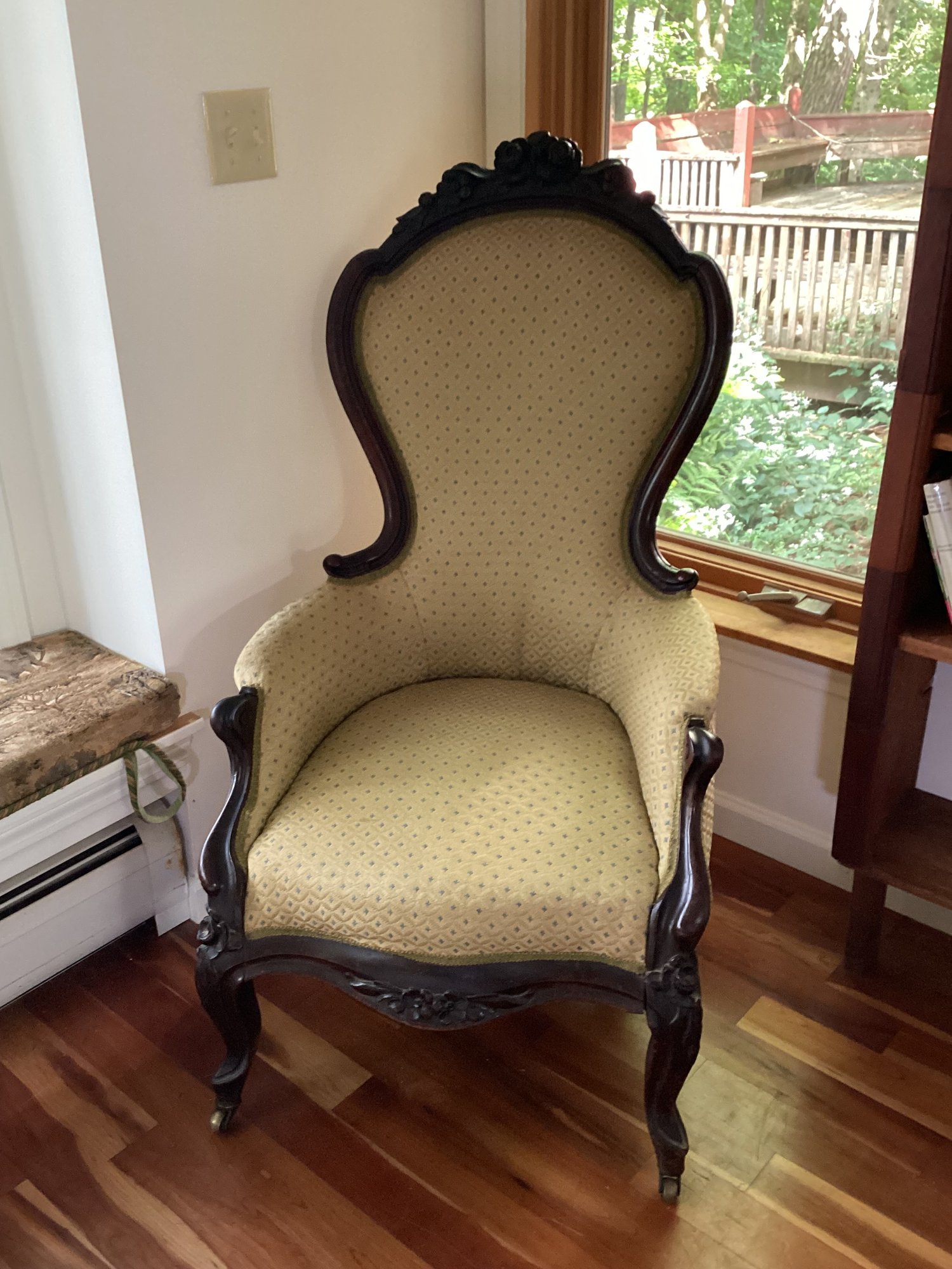 Carved Victorian Parlor Chair #3439 | Auctionninja.com