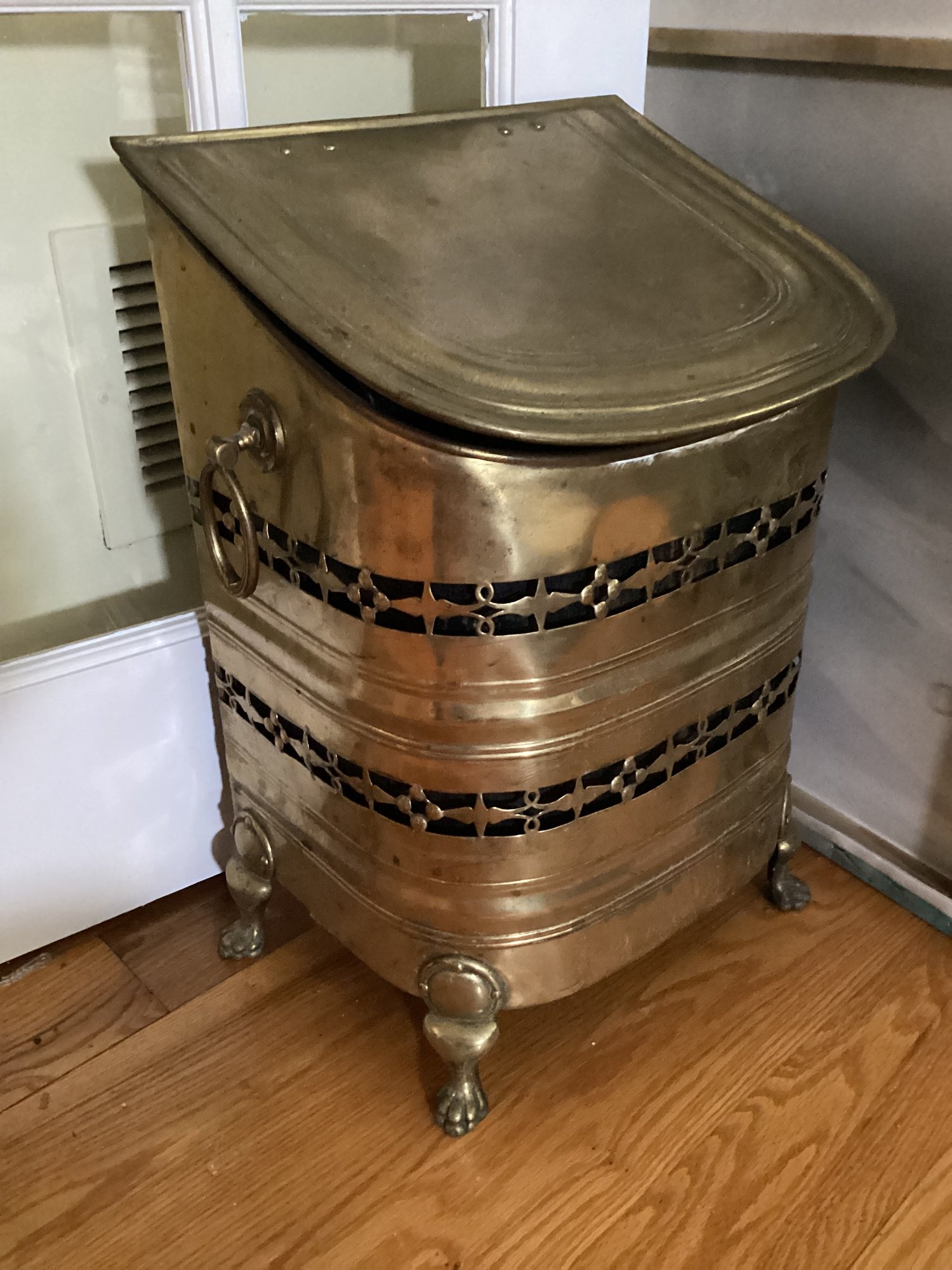 Antique Brass Ash Can #3553 | Auctionninja.com