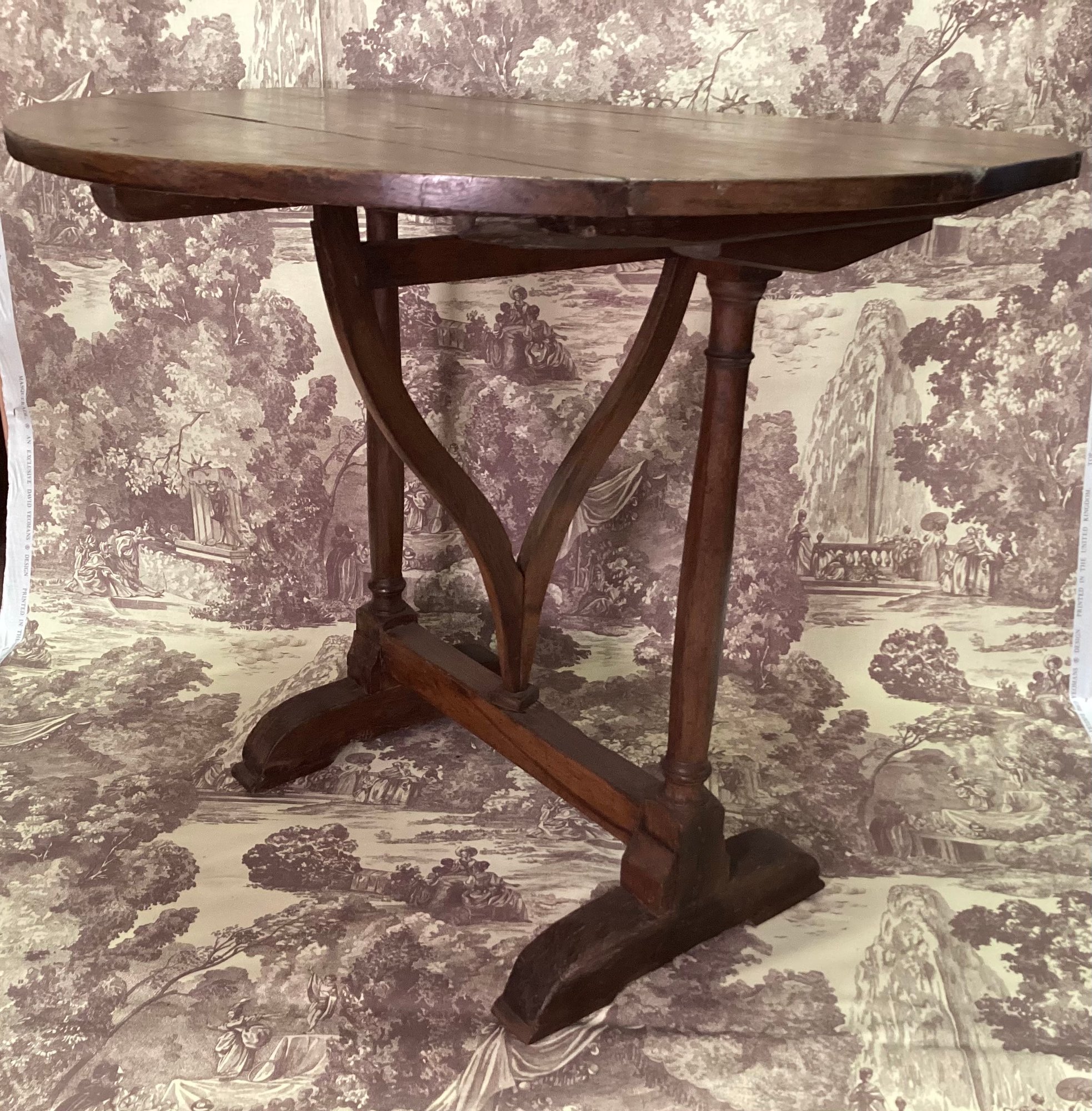 Antique European Tilt Top Tavern Table #3829 | Auctionninja.com