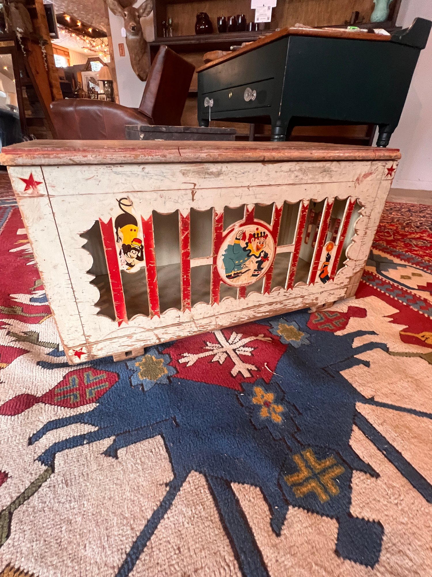 Vintage MCM Circus Toy Chest #1789 | Auctionninja.com