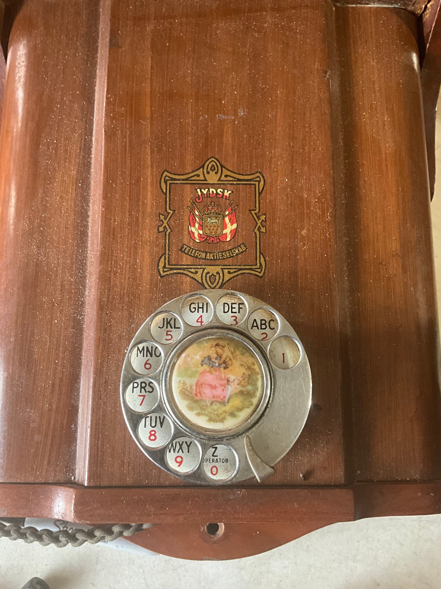 67. Vintage Wall Telephone #9211 | Auctionninja.com