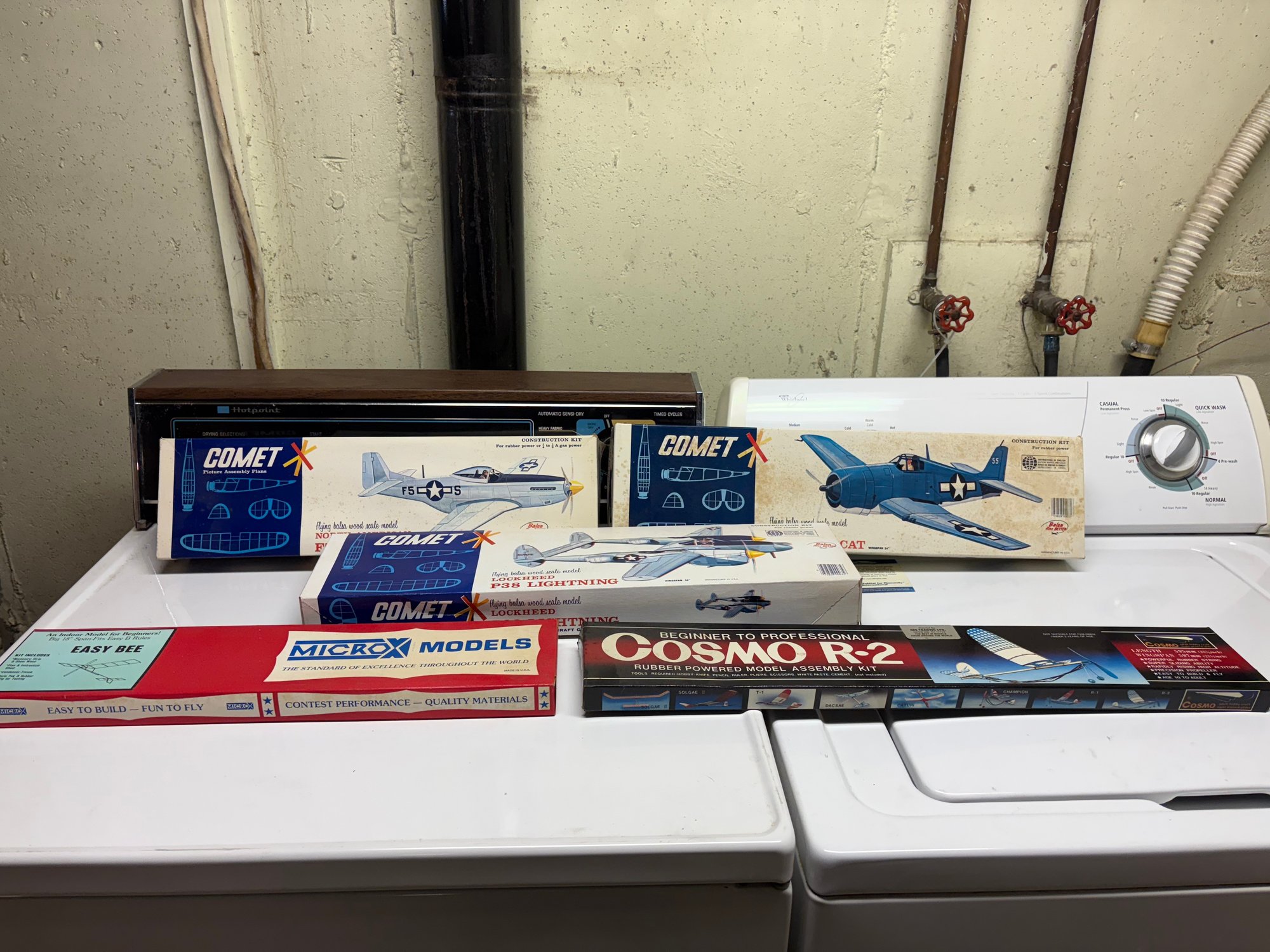 222. Lot Wooden Vintage Models In Boxes (5) #10189 | Auctionninja.com