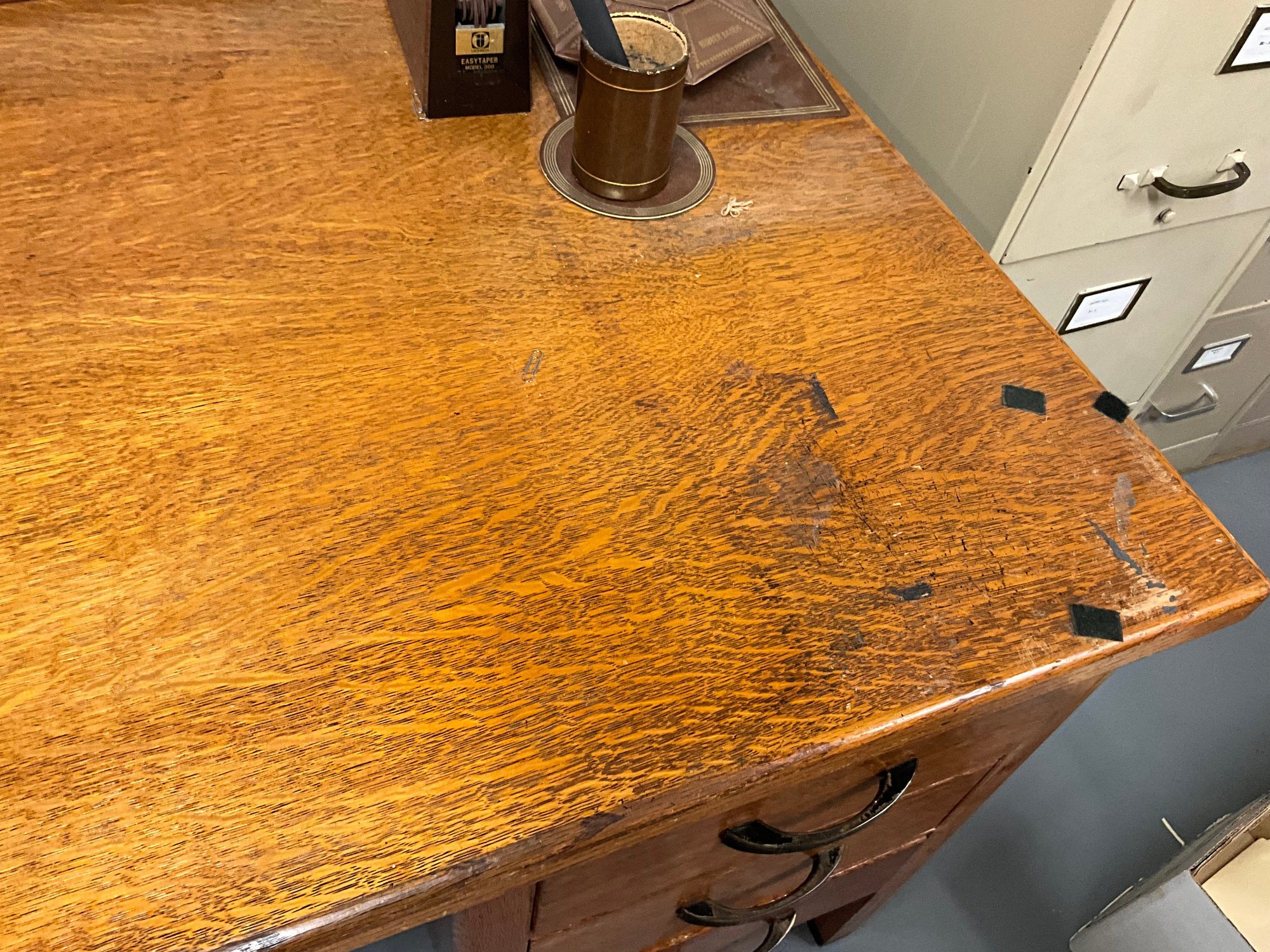102. Oak Double Bank Desk, C1910 #9823 | Auctionninja.com