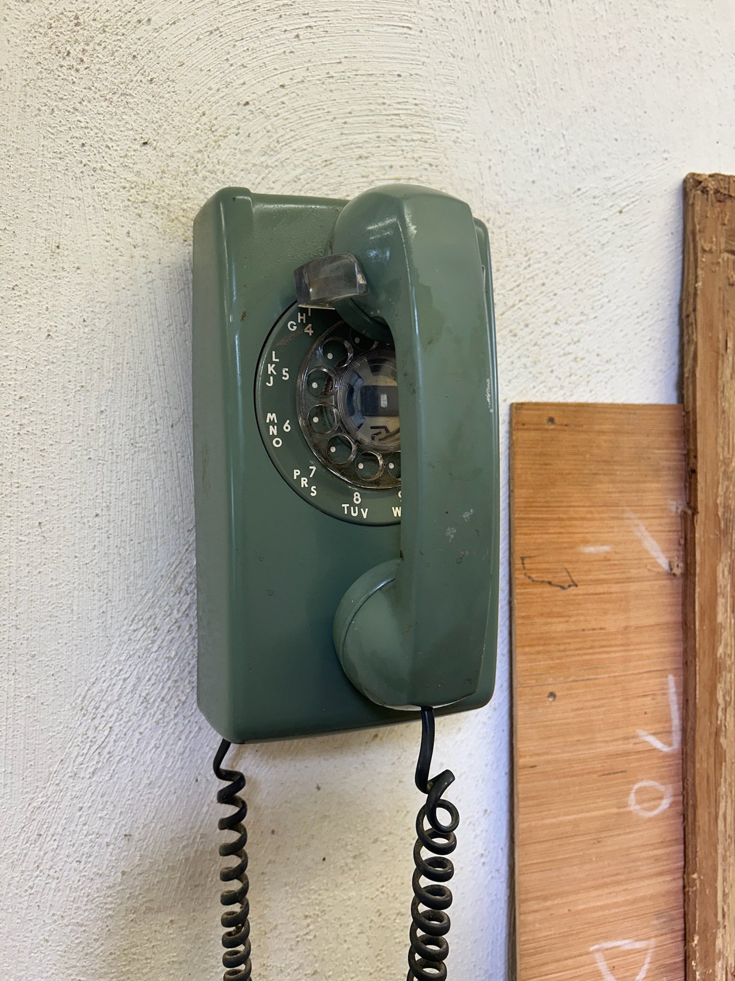 266. Bell System Western Electric Wall Phone #8414 | Auctionninja.com