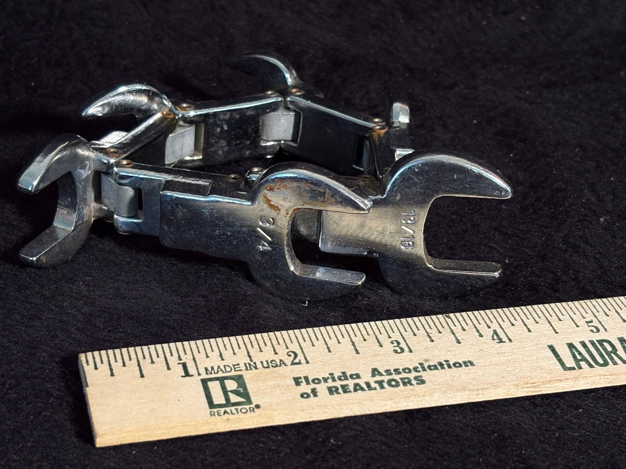 Cool Wrench Set - All Attached Like A Bracelet #36713 | Auctionninja.com