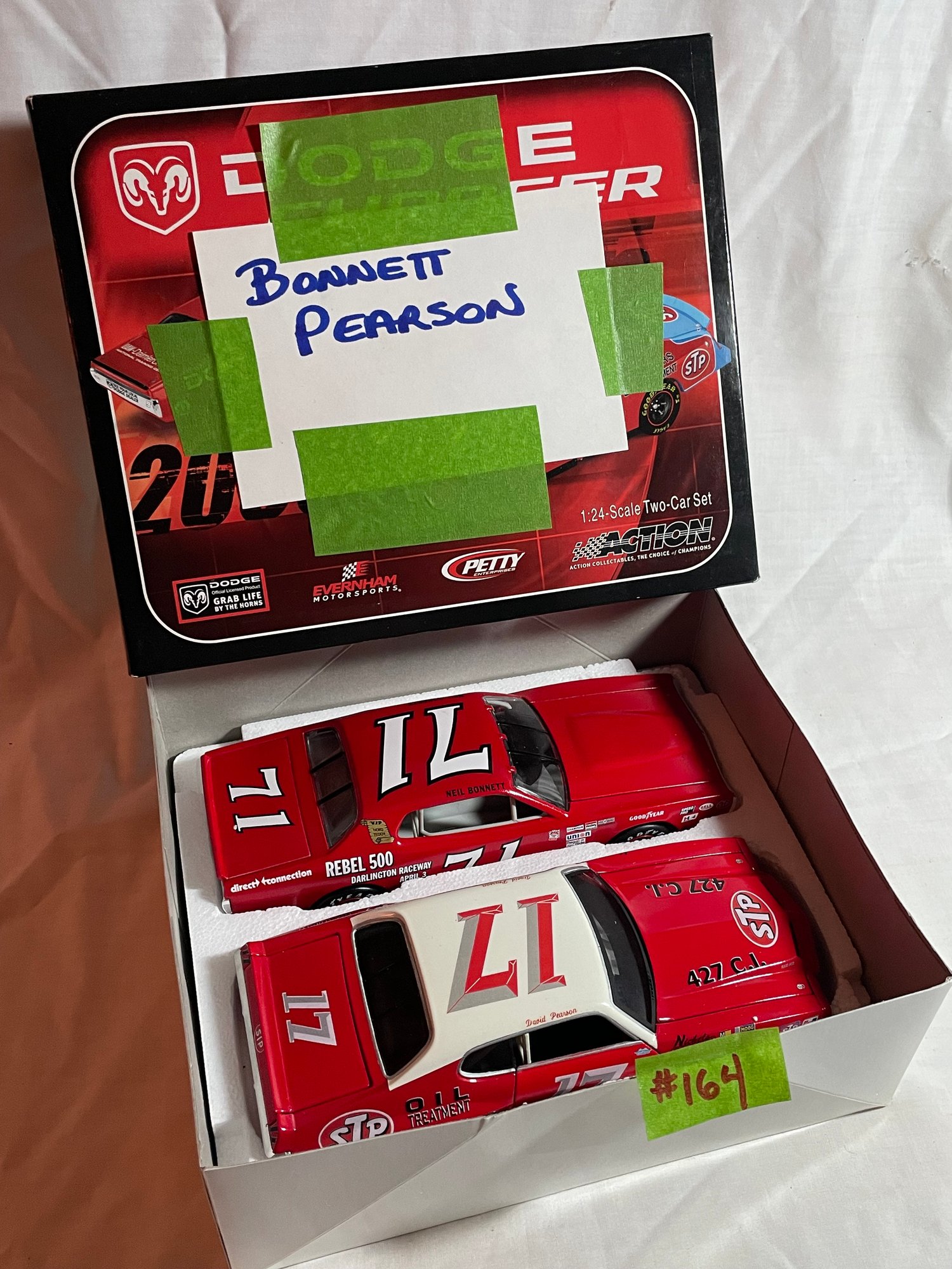 David Pearson & Neil Bonnett 1:24 Scale NASCAR Cars - Vintage Style ...