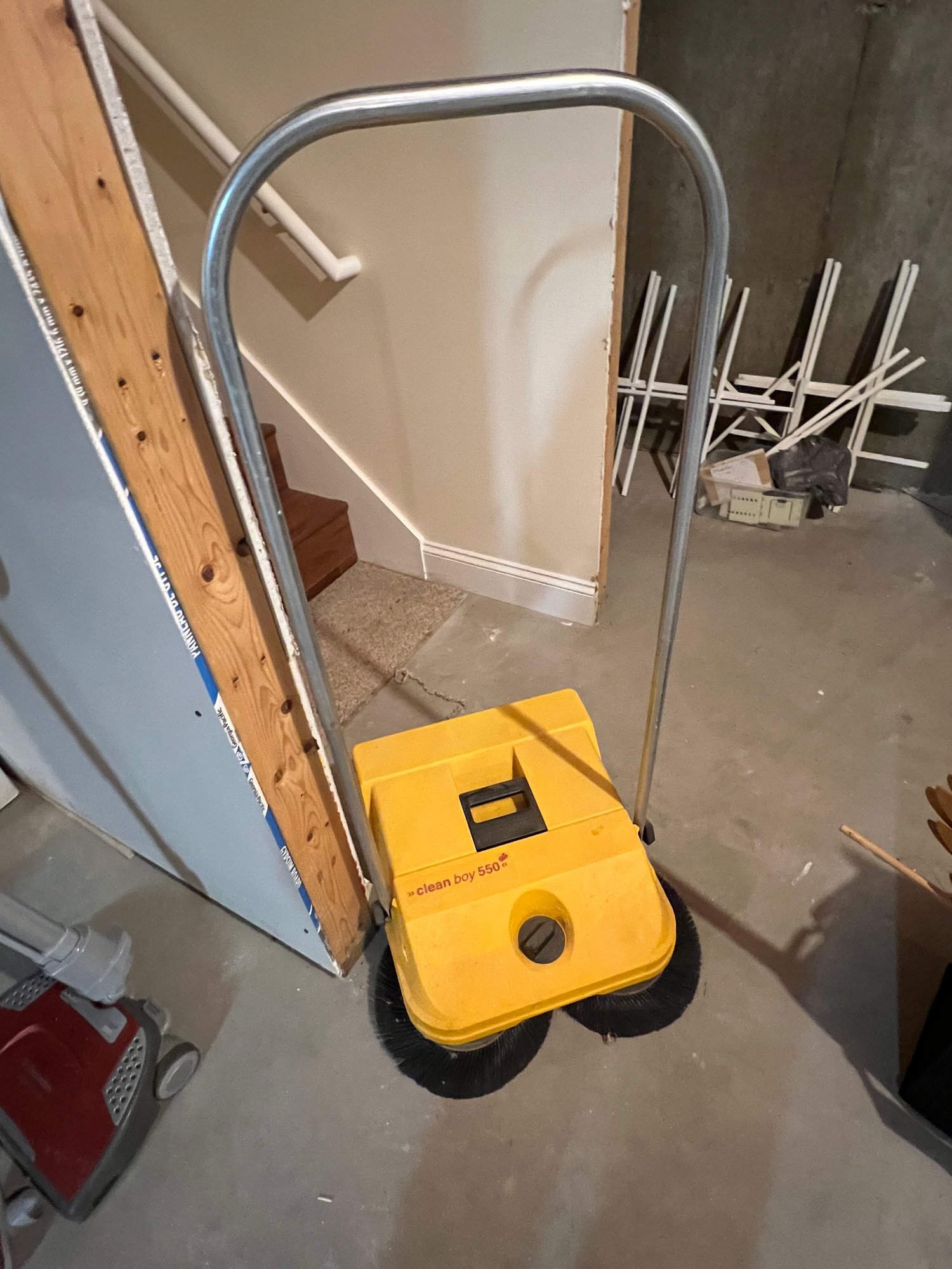 Clean Boy 550 Walk Behind Hand Push Floor Sweeper #1640 | Auctionninja.com