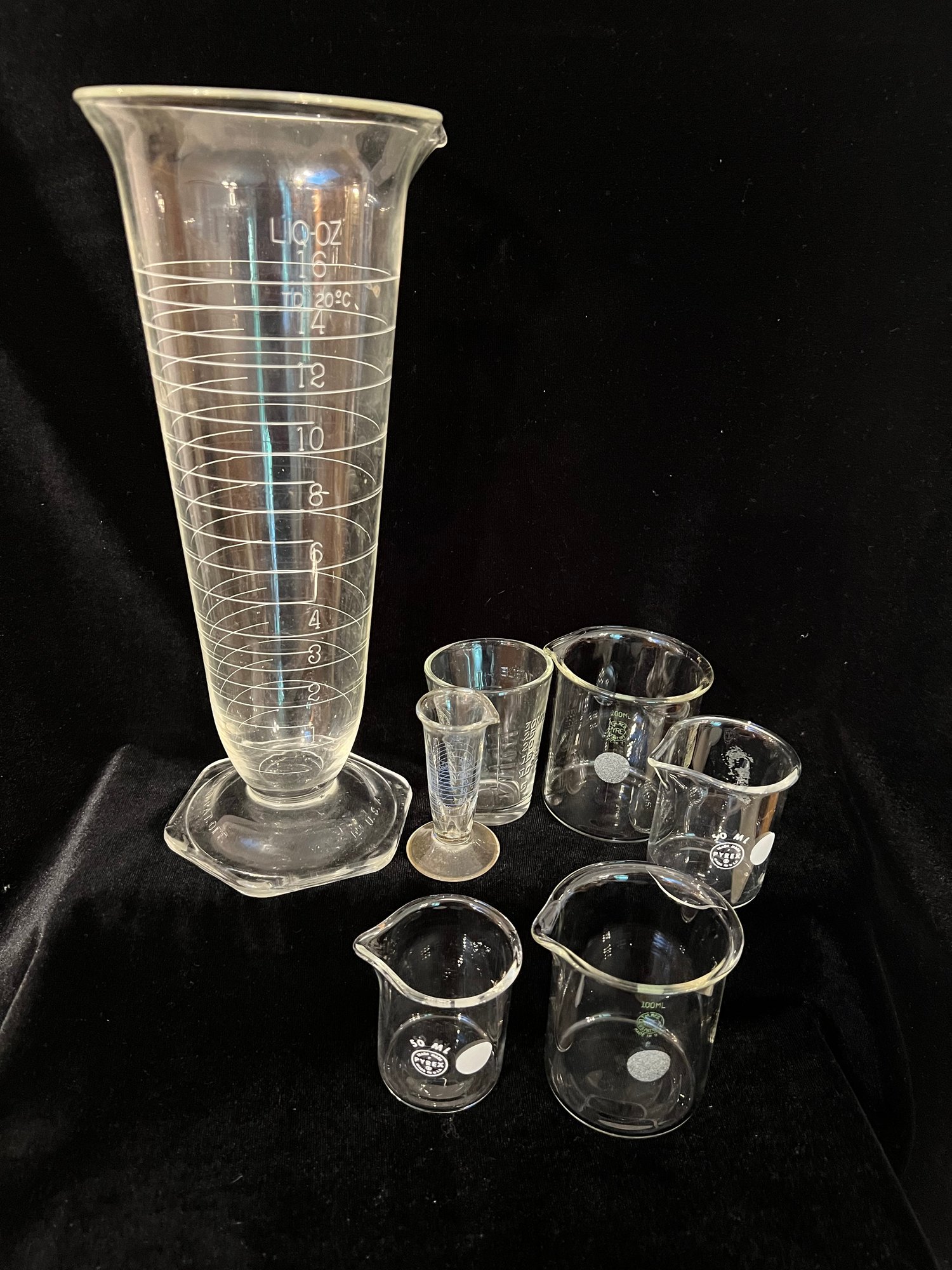 Vintage Pyrex Lab Glass Beakers Chemistry Measurements 7 Pieces #1823 ...