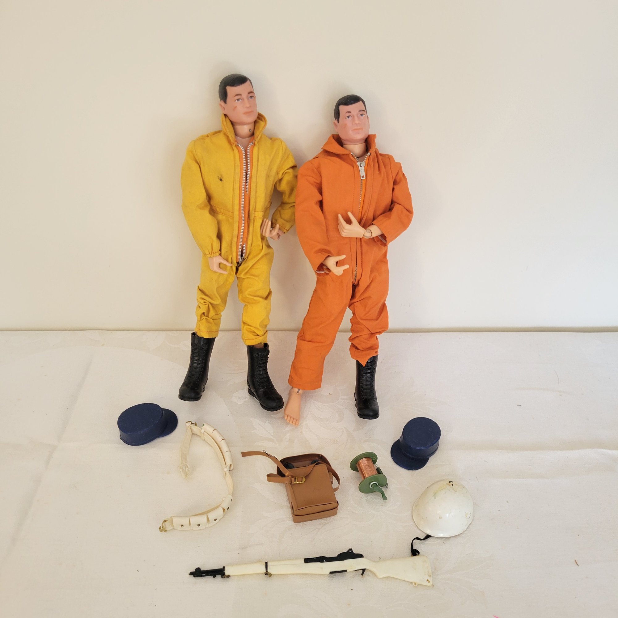 1984 GI Joe Dolls And Accessories (Living Room) #2314 | Auctionninja.com