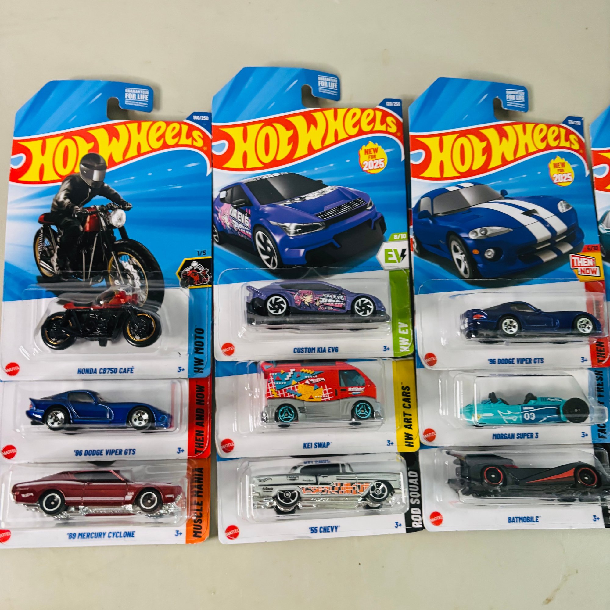 Assorted Hot Wheels Lot (All Unopened!) #4207 | Auctionninja.com