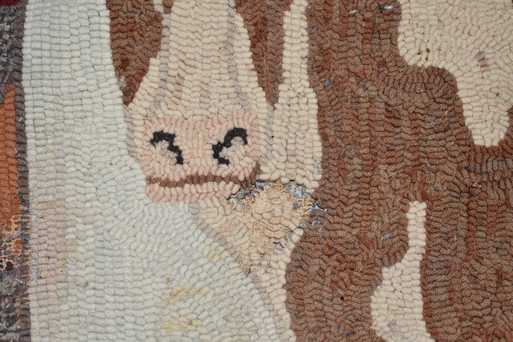 HOOKED RUG W/ COW #8247 | Auctionninja.com