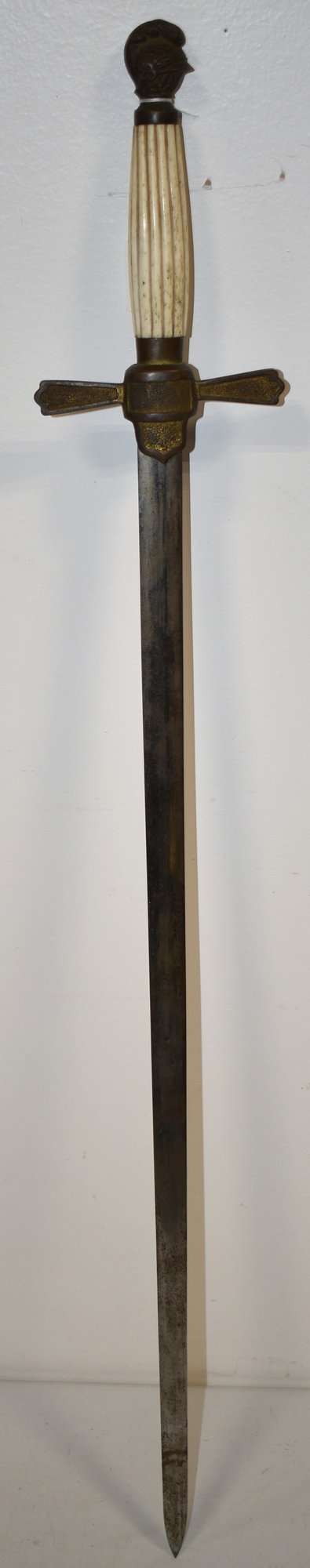 KNIGHTS OF COLUMBUS DRESS SWORD #4069 | Auctionninja.com