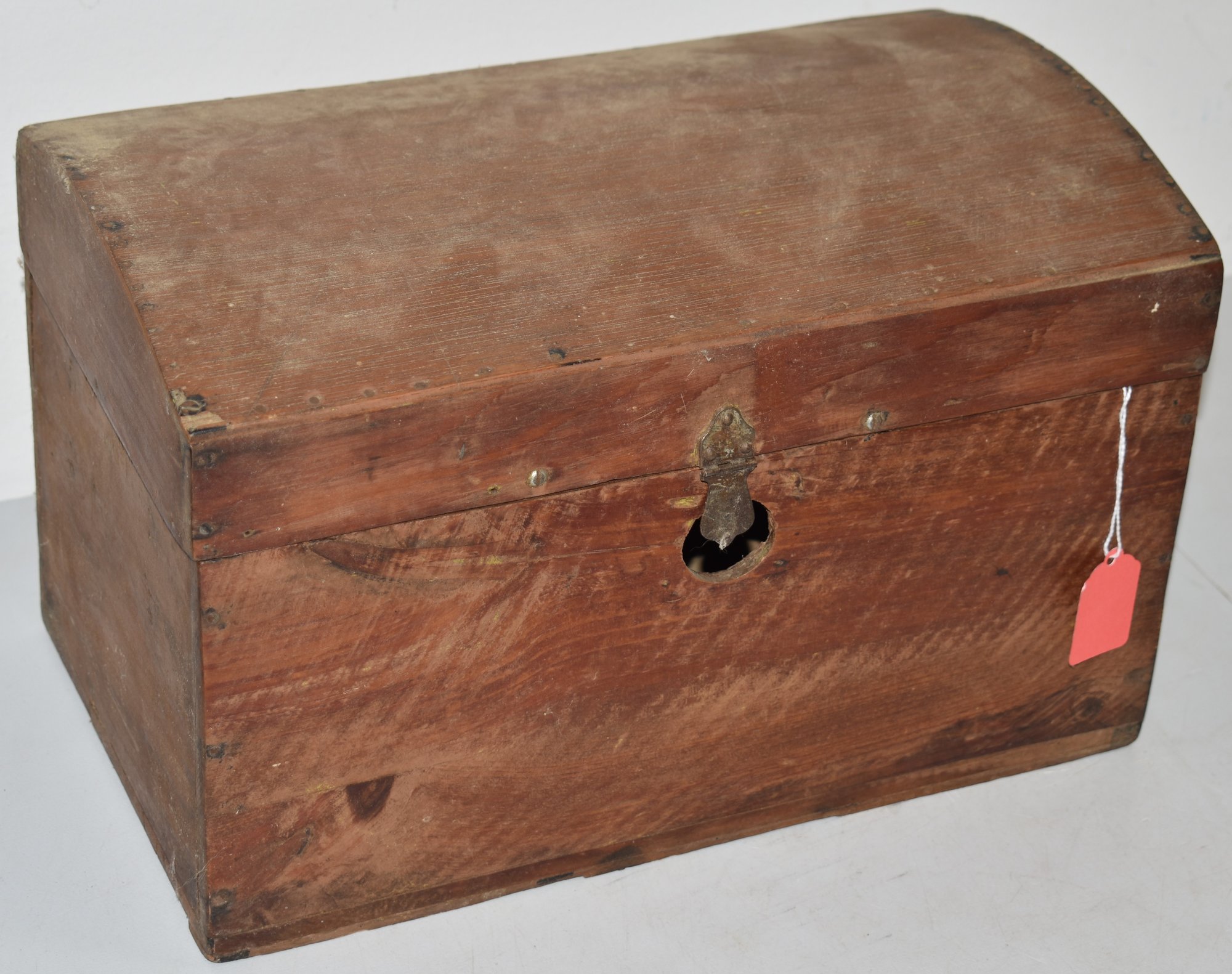 PRIMATIVE PINE DOMETOP DOCUMENT BOX #9064 | Auctionninja.com