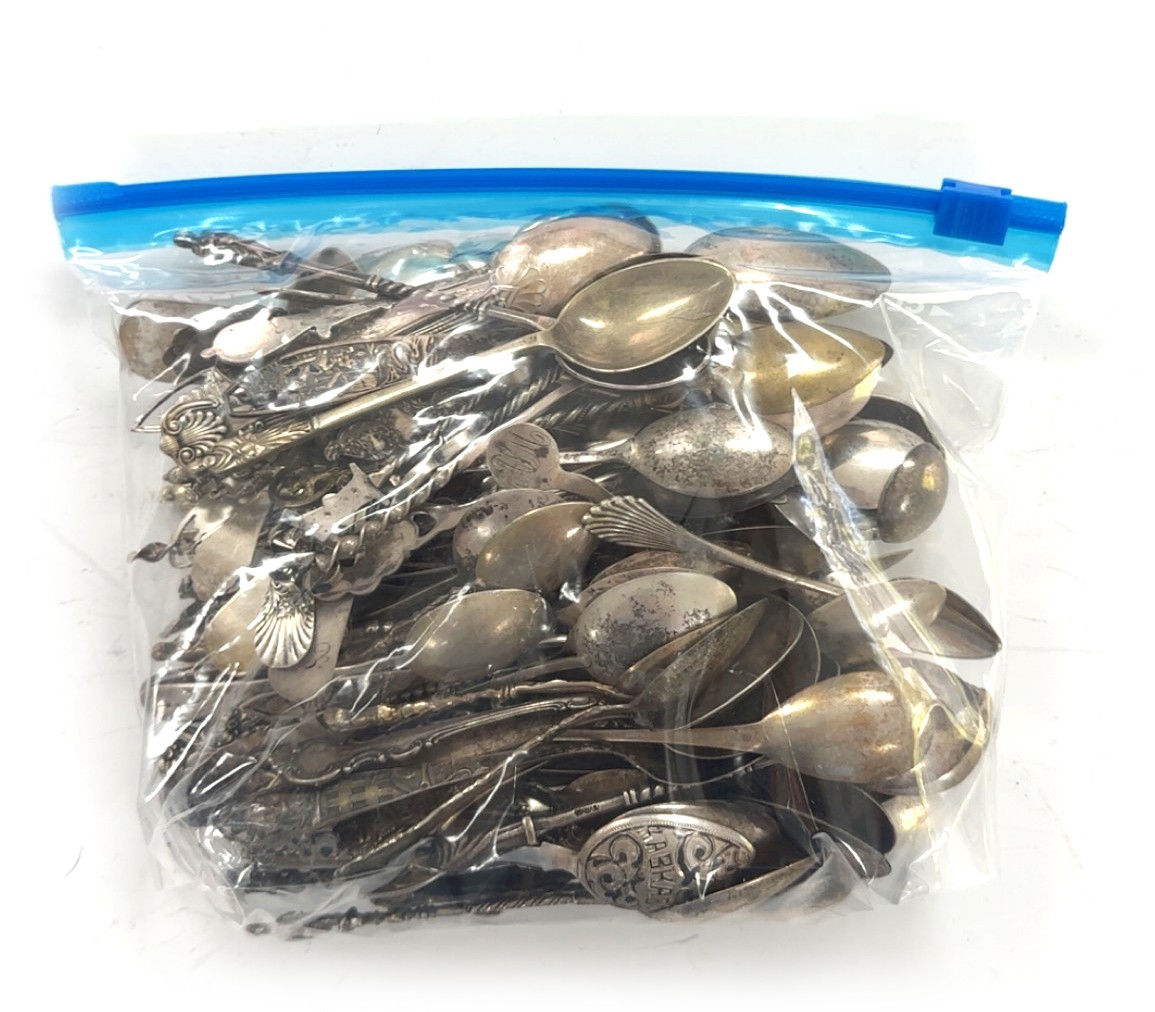 Bag Of One Hundred Spoons! #1116 | Auctionninja.com