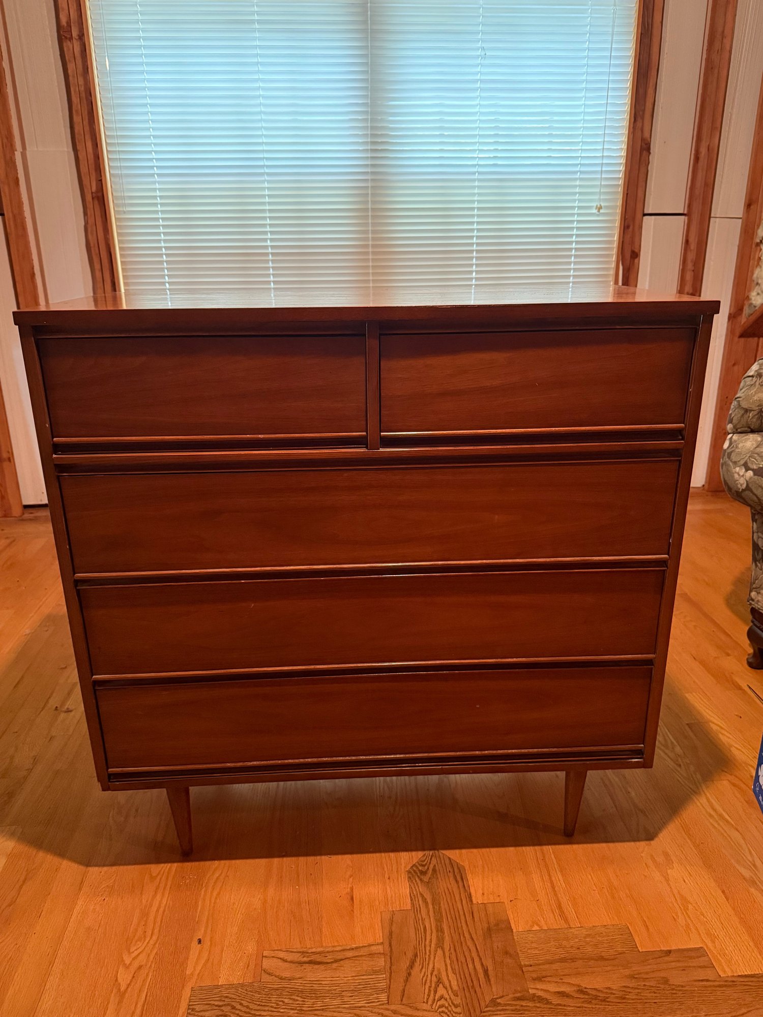 Fabulous Mid Century Dixie Chest Of Drawers #1515 | Auctionninja.com
