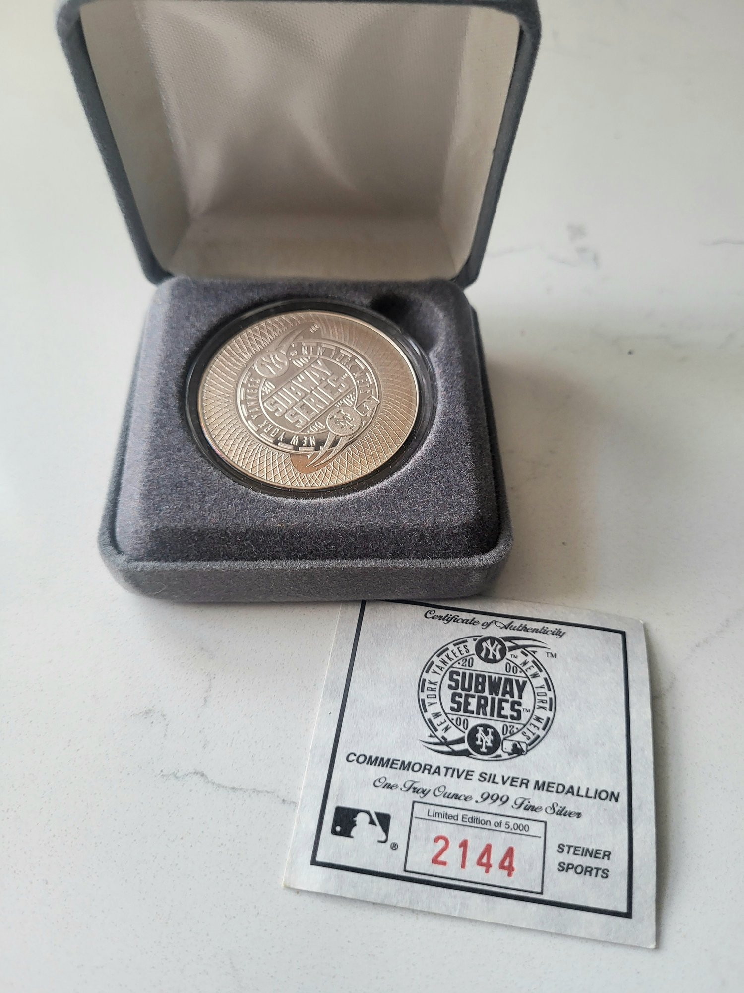 NY YANKEES- NY METS-2000 SUBWAY SERIES COMMEMORATIVE SILVER MEDALLION ...