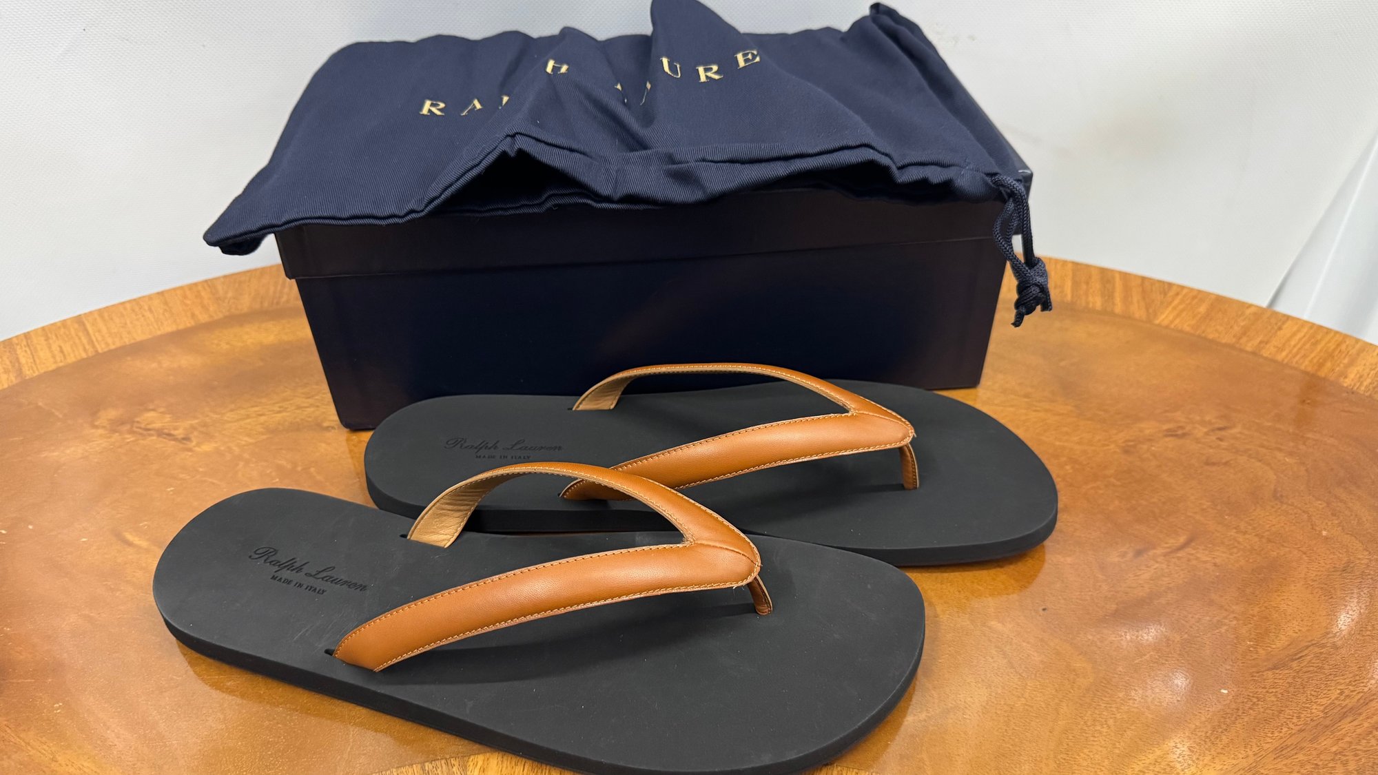 RALPH LAUREN FLIP FLOPS--SIZE 13D--NEW #20623 | Auctionninja.com
