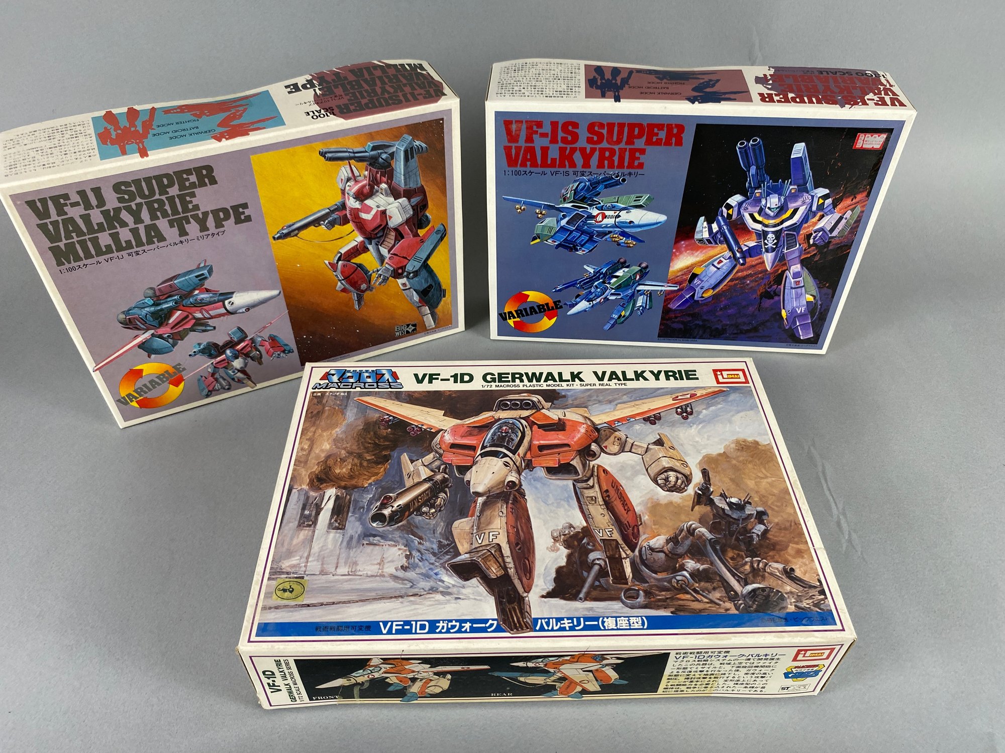 Vintage Anime Models, Macross VF 1D Gerwalk Valkyrie, VF IJ Valkyrie ...