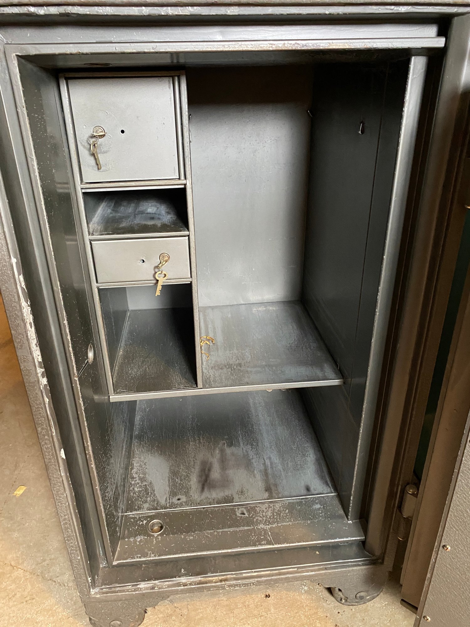 Incredible Vintage Safe From The Mosler Safe Company #13494 ...