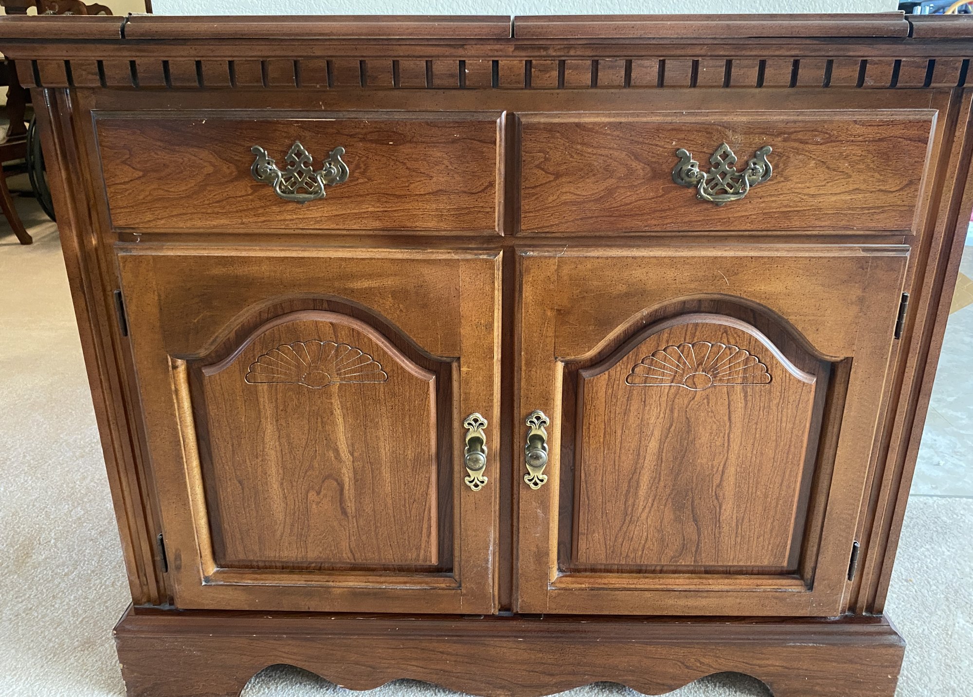 Nice Broyhill Sideboard With Silverware Drawer And Foldout Top #6754 ...