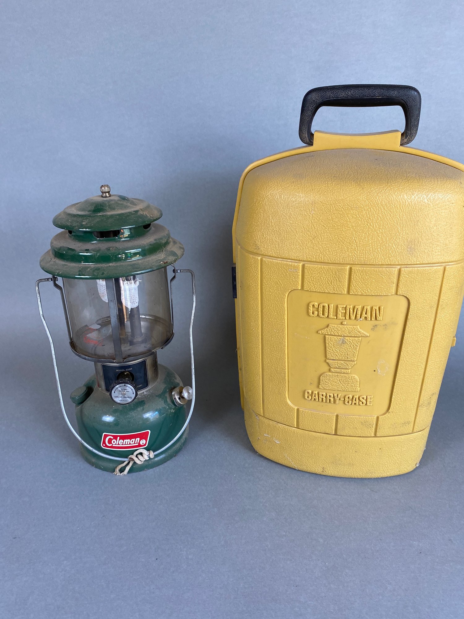 Vintage Coleman Lantern, Model 220H, In Plastic Carrying Case #7211 ...