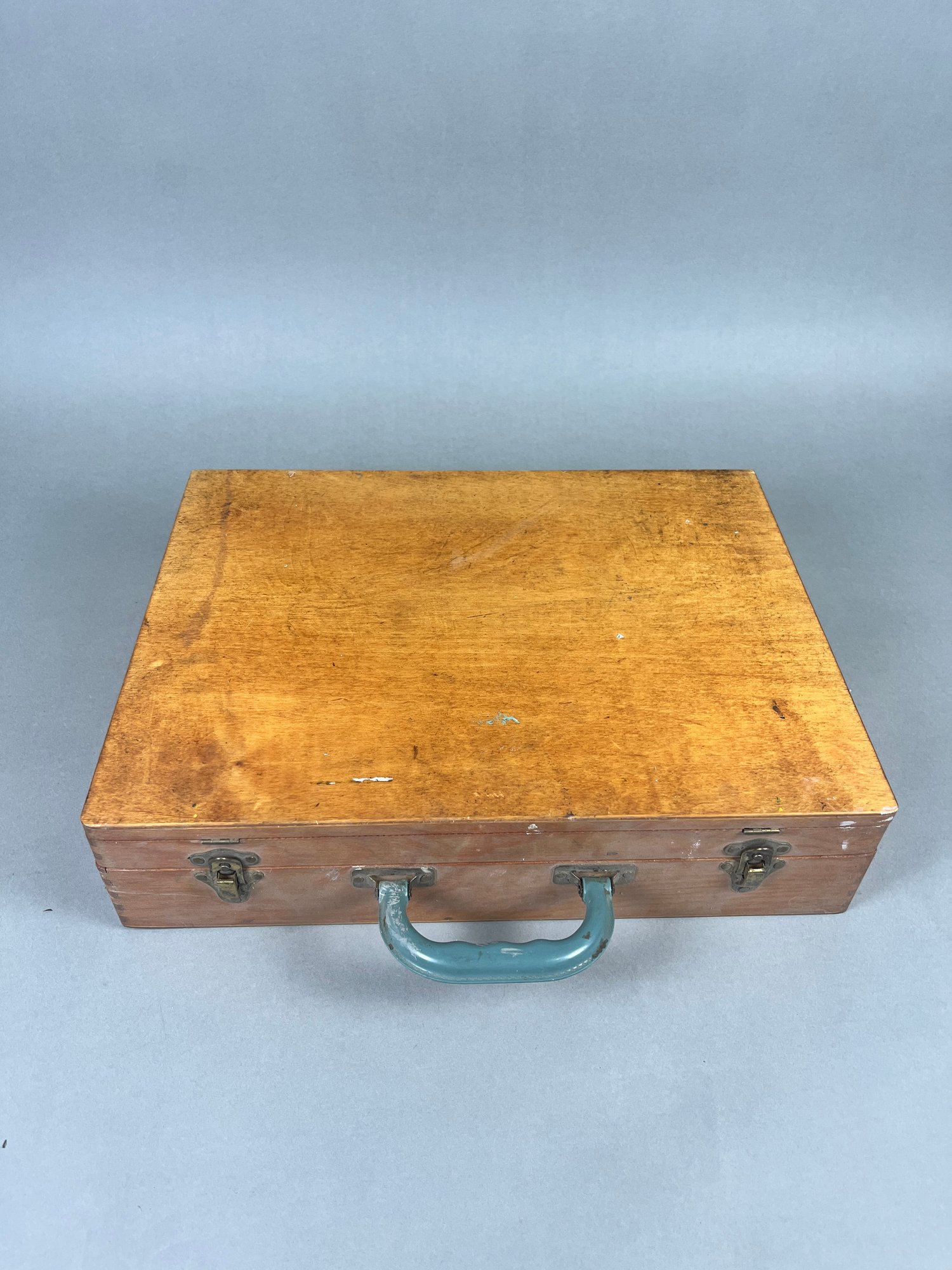 Neat Wooden Briefcase For Painting/art Supplies #9268 | Auctionninja.com