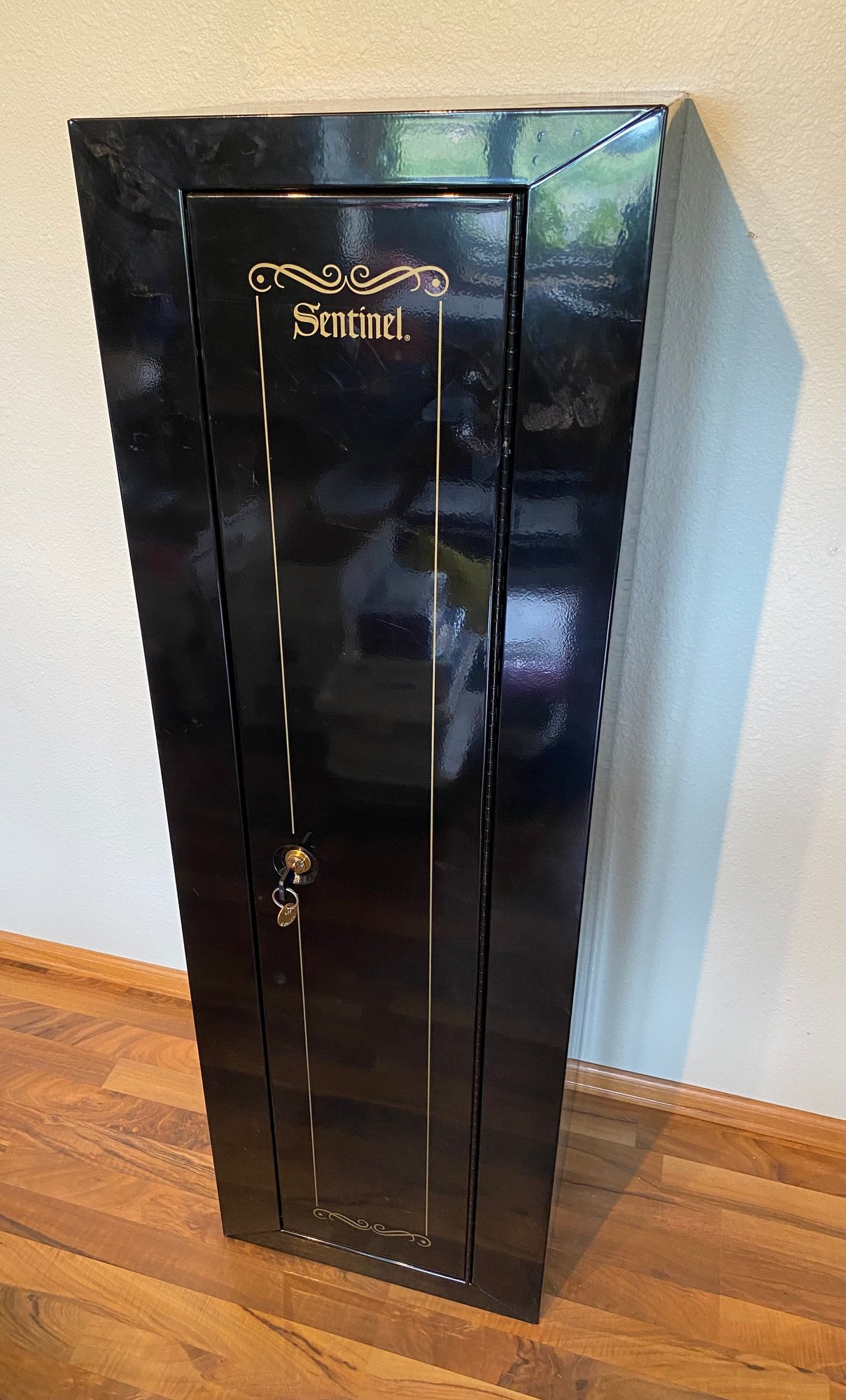 Awesome Black Metal Sentinel Gun Safe Or Cabinet With Key #2730 ...