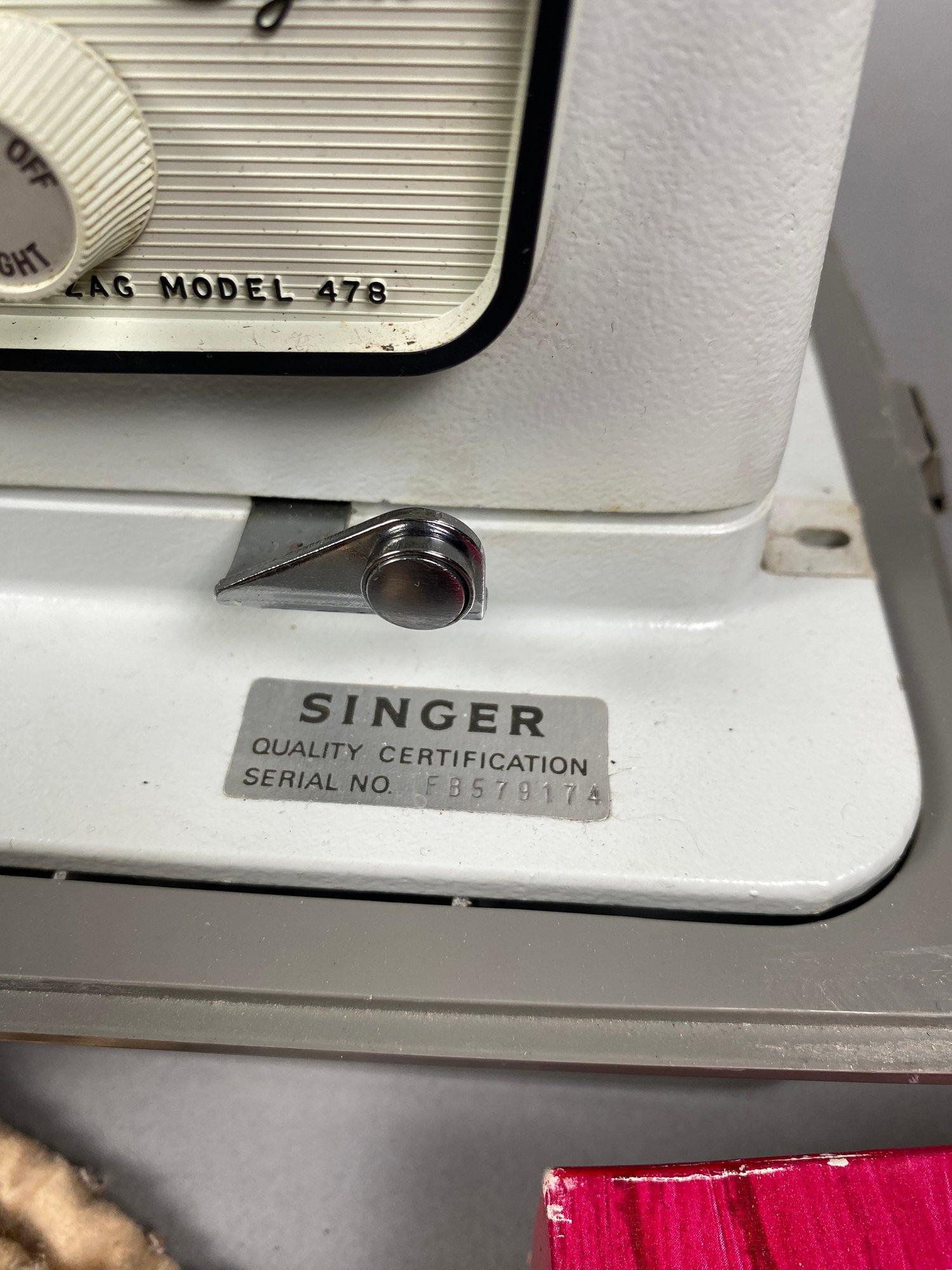 Singer Stylist Zig Zag Sewing Machine With Manual & Accessories, Model ...