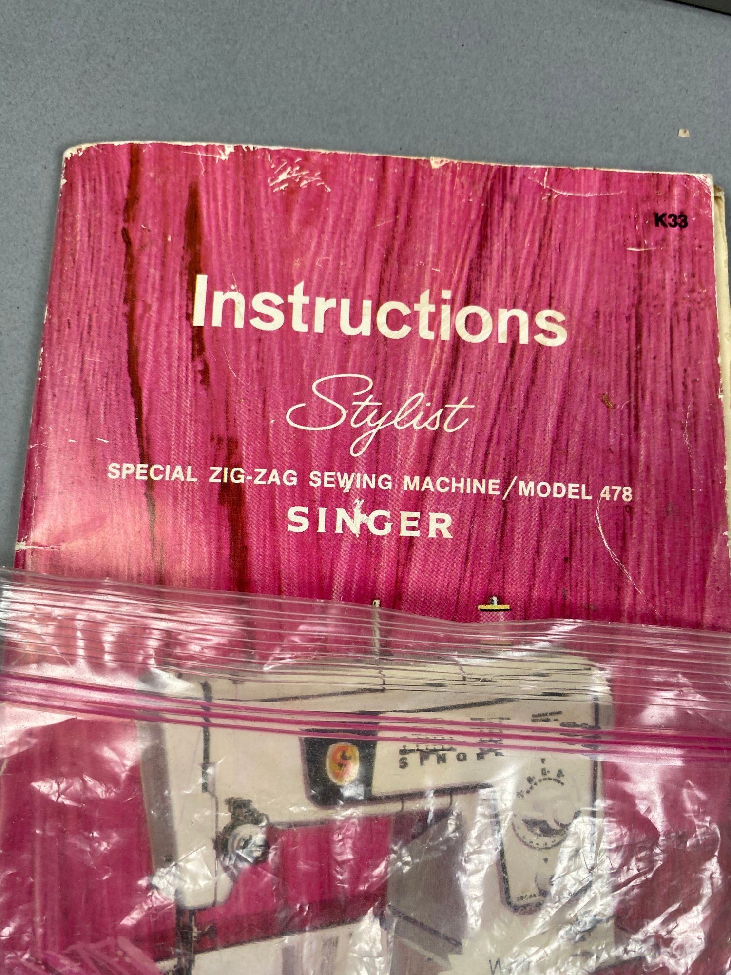 Singer Stylist Zig Zag Sewing Machine With Manual & Accessories, Model ...