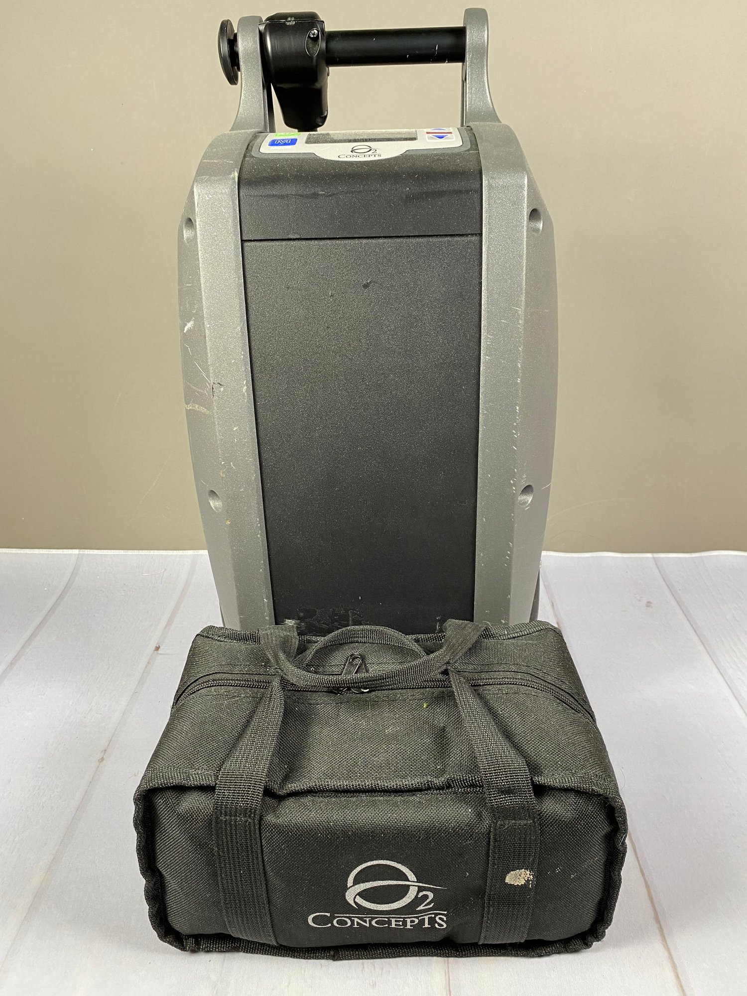 O2 Concepts OxLife Independence Portable Oxygen Concentrator With ...