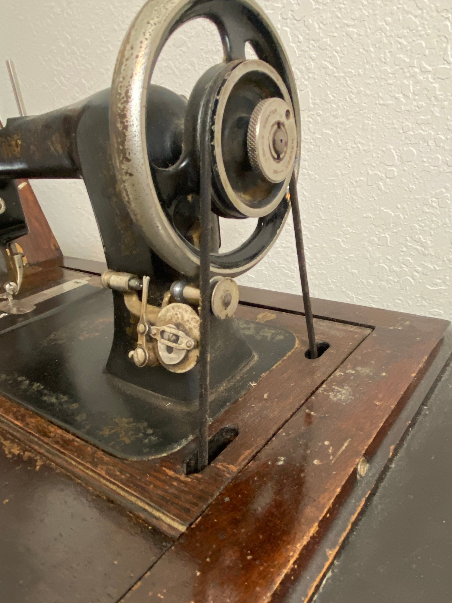 Incredible Antique Davis Vertical Feed Treadle Sewing Machine In ...