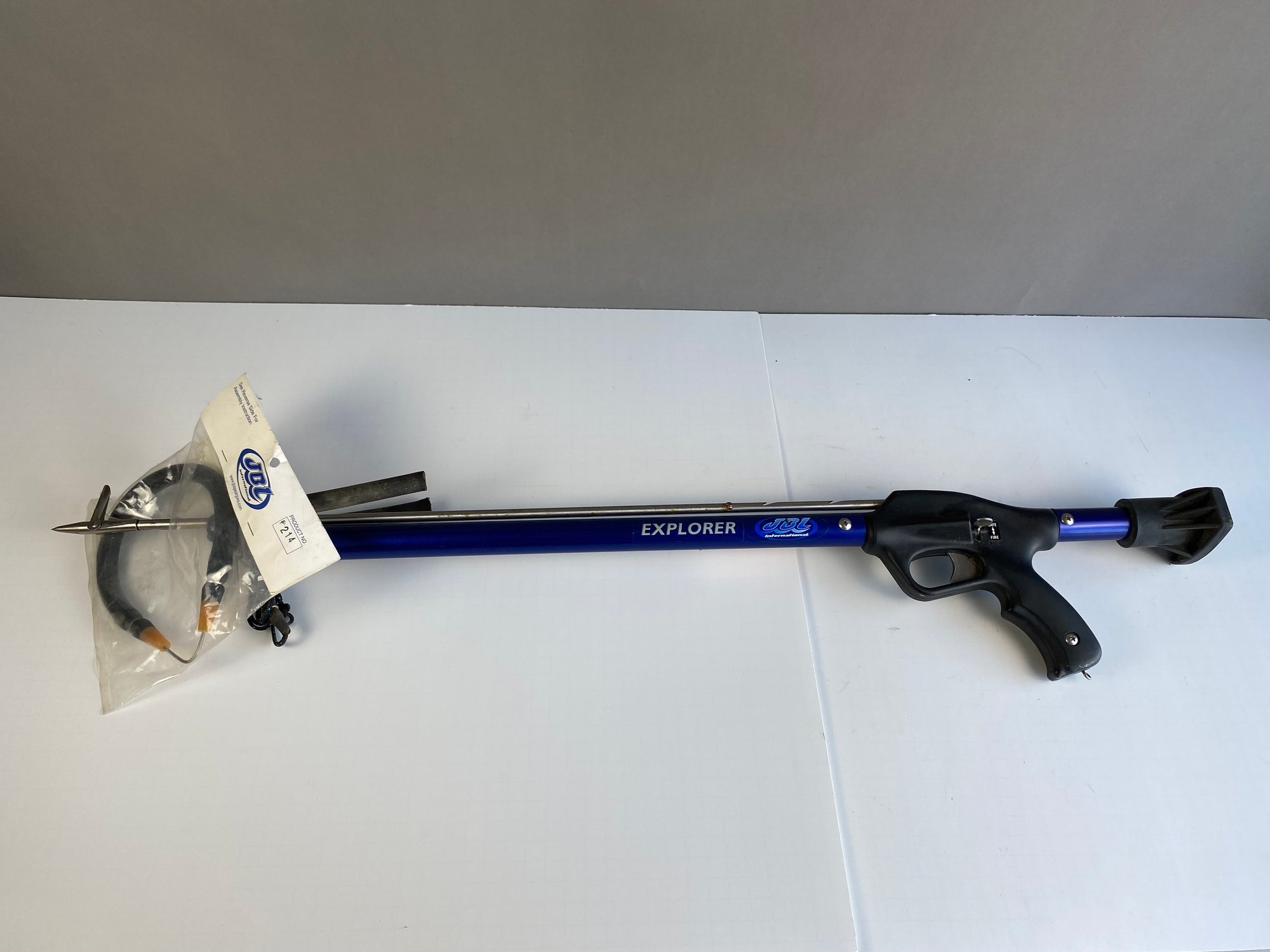 JBL International Spear Or Harpoon Gun #3474 | Auctionninja.com