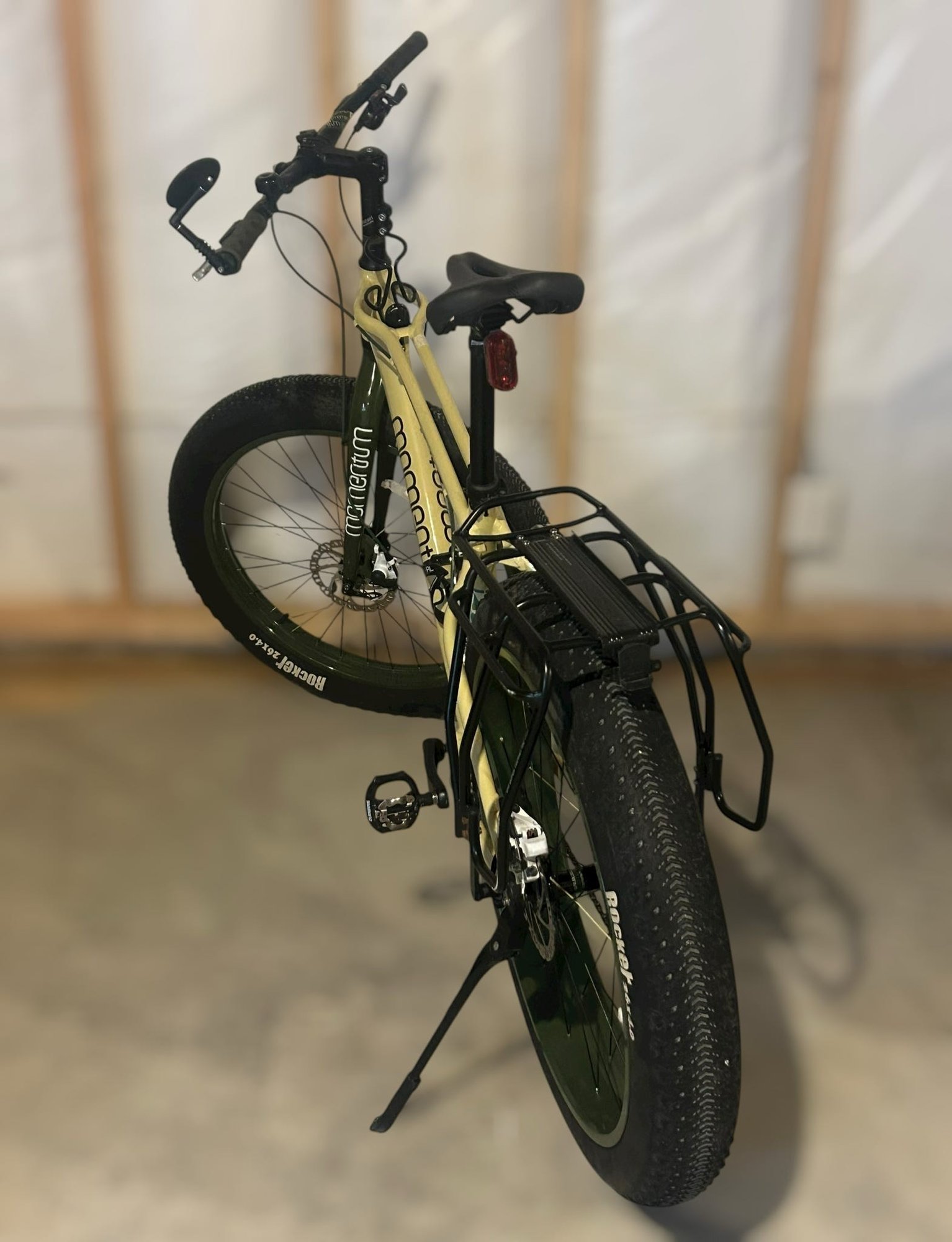 Giant Momentum Multi Speed Fat Tire Bike W/ Luggage Rack #30514 ...