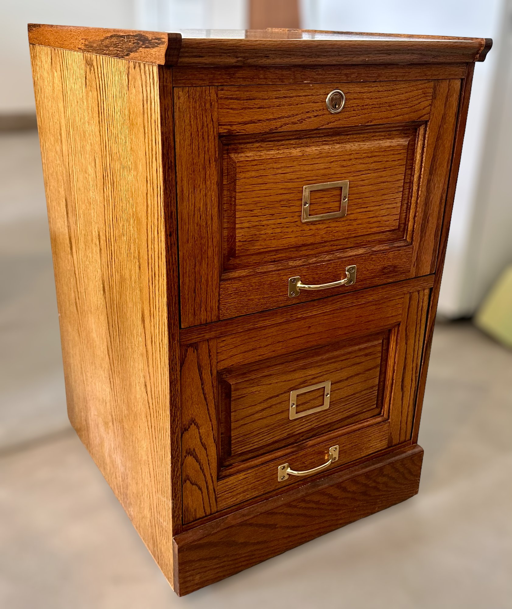 Solid Oak Lateral File Cabinet W/ Key 2 Of 2 #11683 | Auctionninja.com
