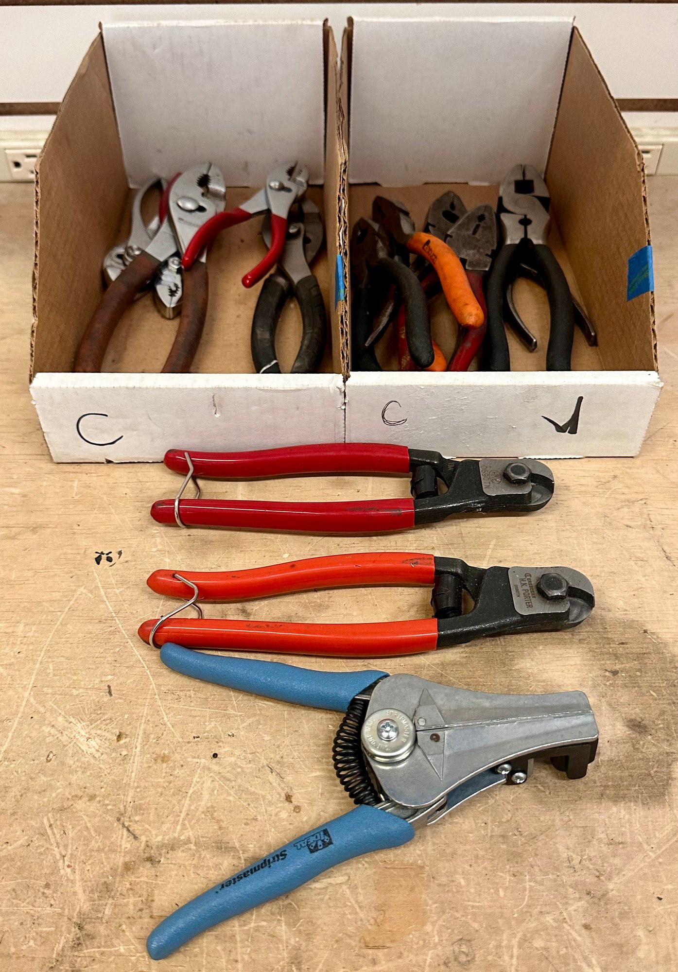Wire Rope Cable Cutters And Pliers #13095 | Auctionninja.com