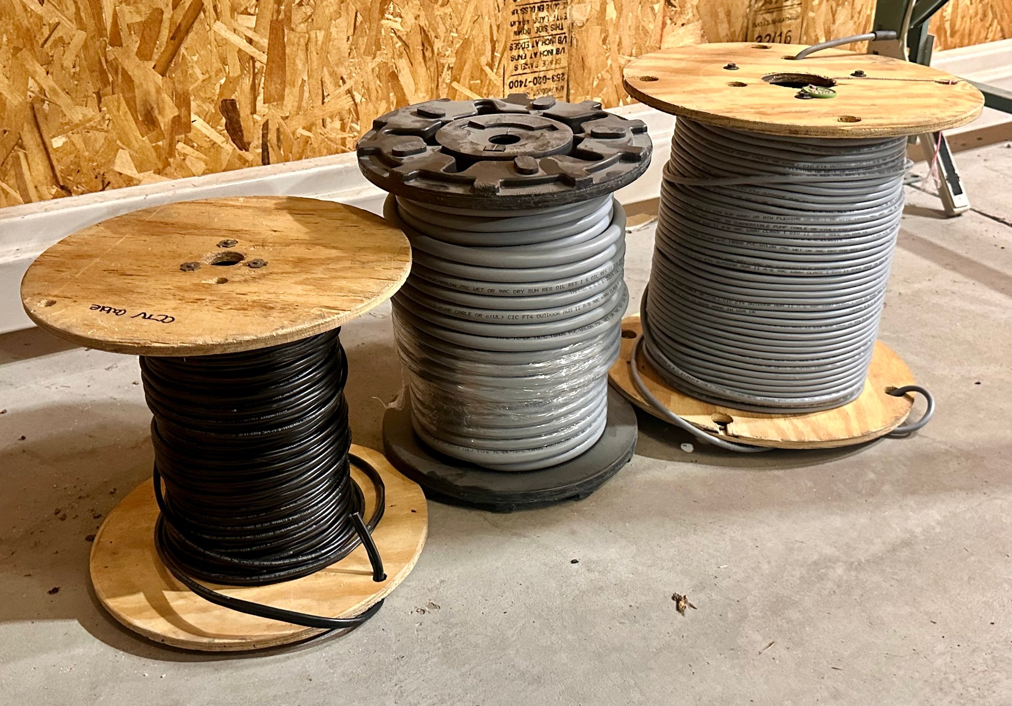 Various Assortment Of Large Cable Spools - Lot Of 3 #13345 ...