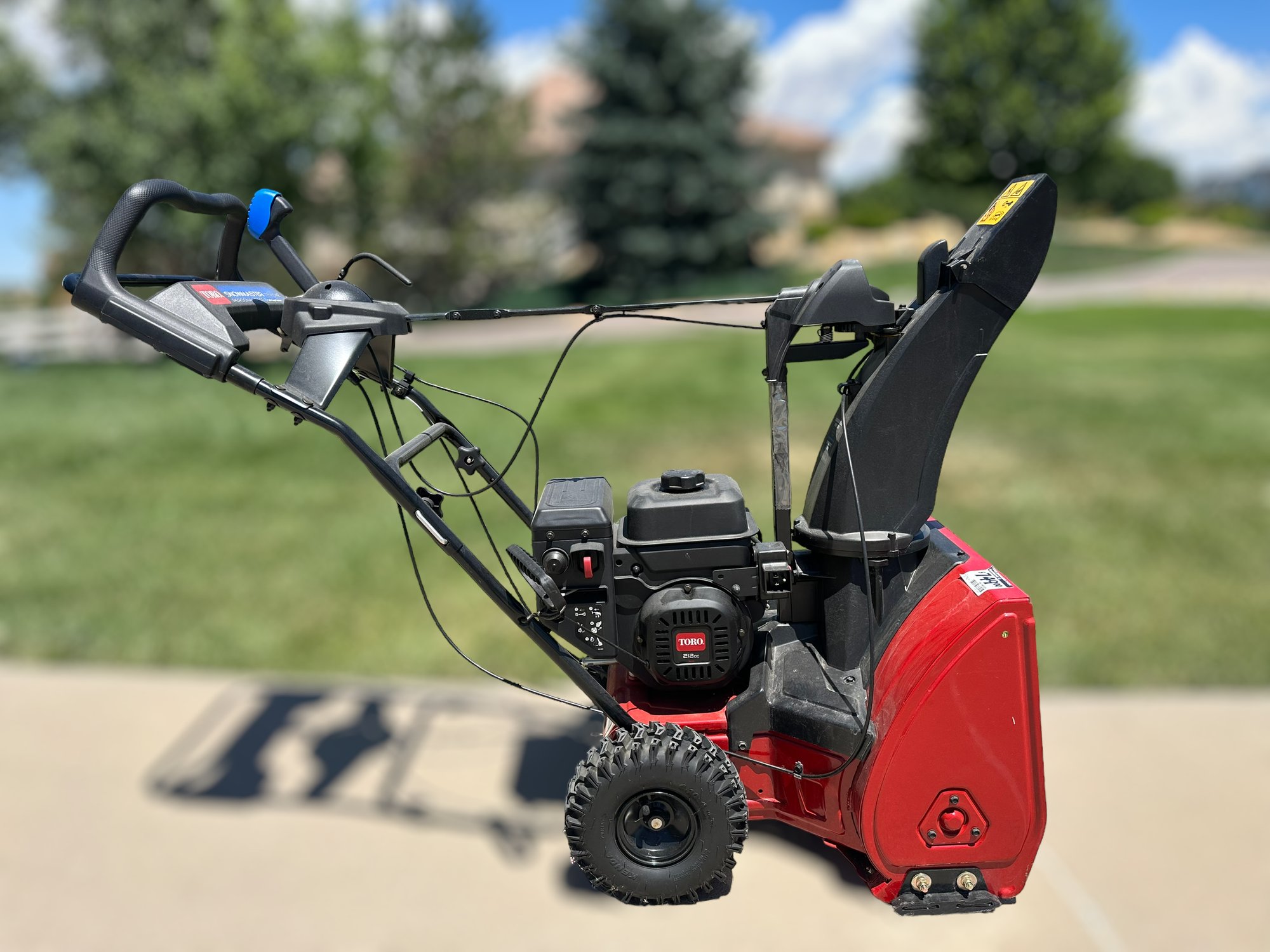Toro Snow Master 724QXE Snow Blower 1000 #11728 | Auctionninja.com