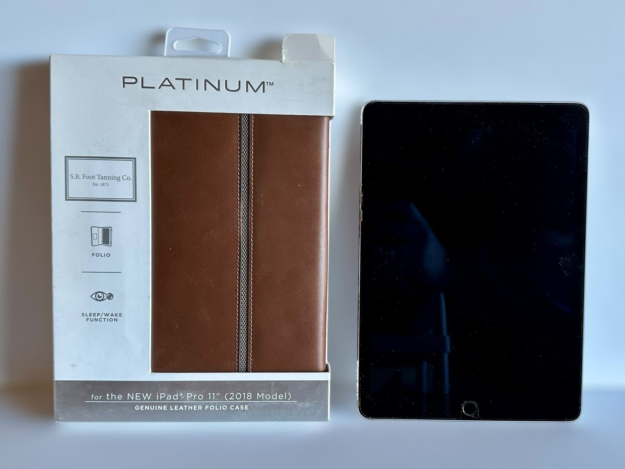 Space Grey Ipad Model A1566 W/ Brand New Case #18529 | Auctionninja.com