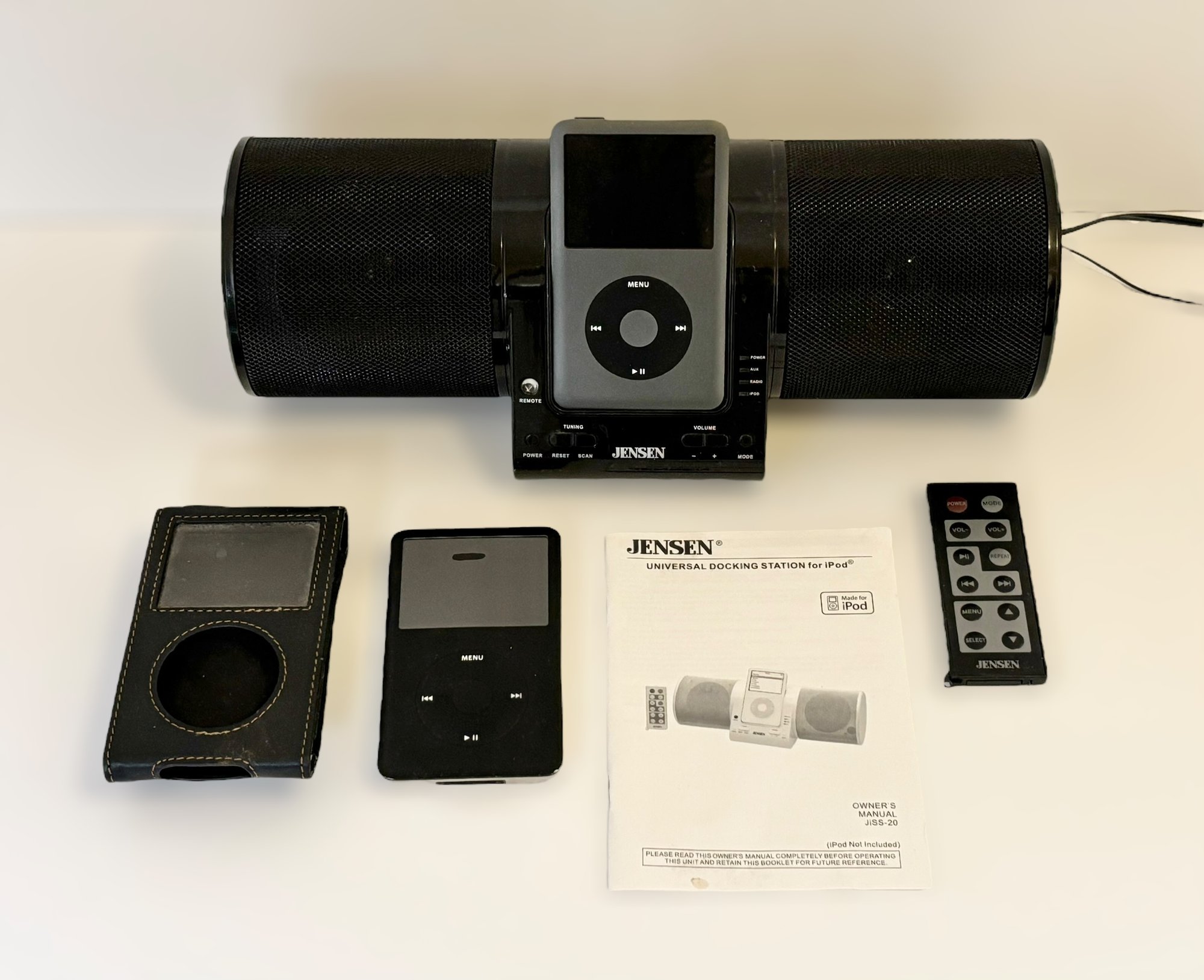 120GB & 80GB Classic Ipods W/ Jensen Universal Ipod Docking Station ...