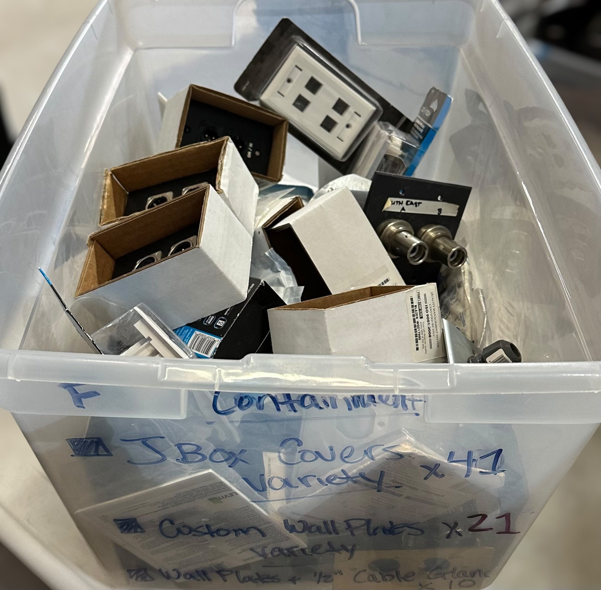 Variety Of Jbox Covers And Wall Plates #11956 | Auctionninja.com