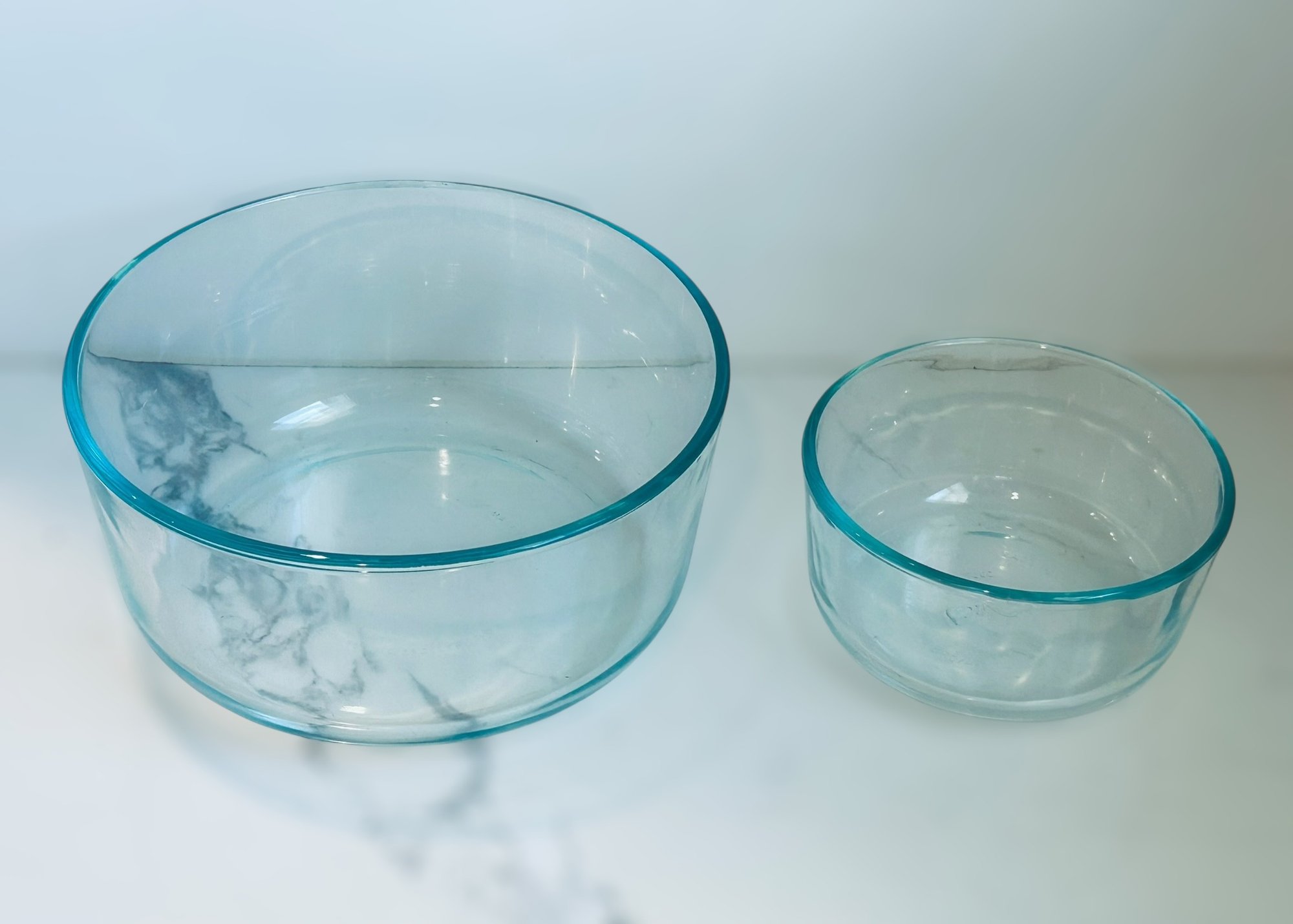 Lot Of Various Sized Clear Glass Pyrex Bowls & Pyrex Snapware W/ Lids ...