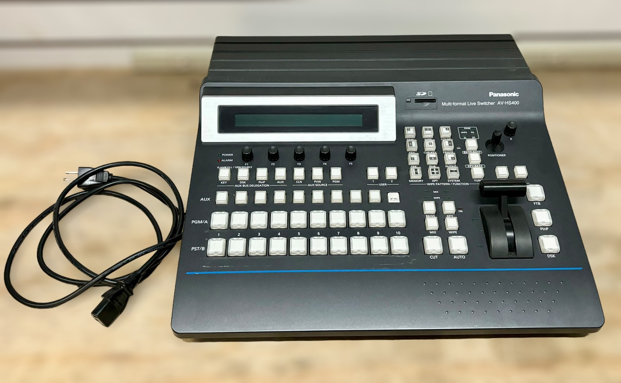Panasonic Multi-format Live Switcher AV-HS400 #11392 | Auctionninja.com