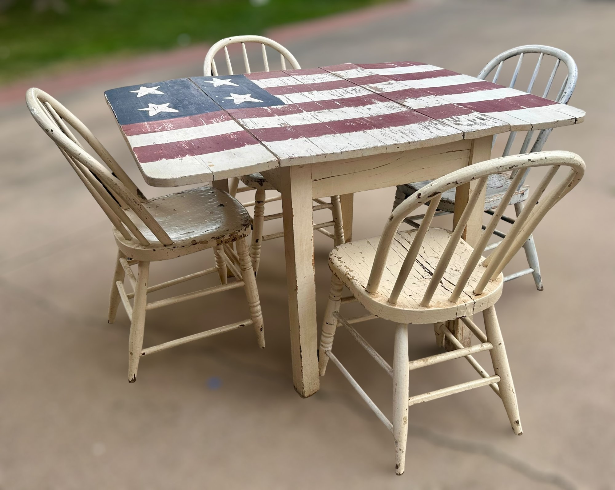 Rustic American Flag Farmhouse Table And Chairs #13881 | Auctionninja.com