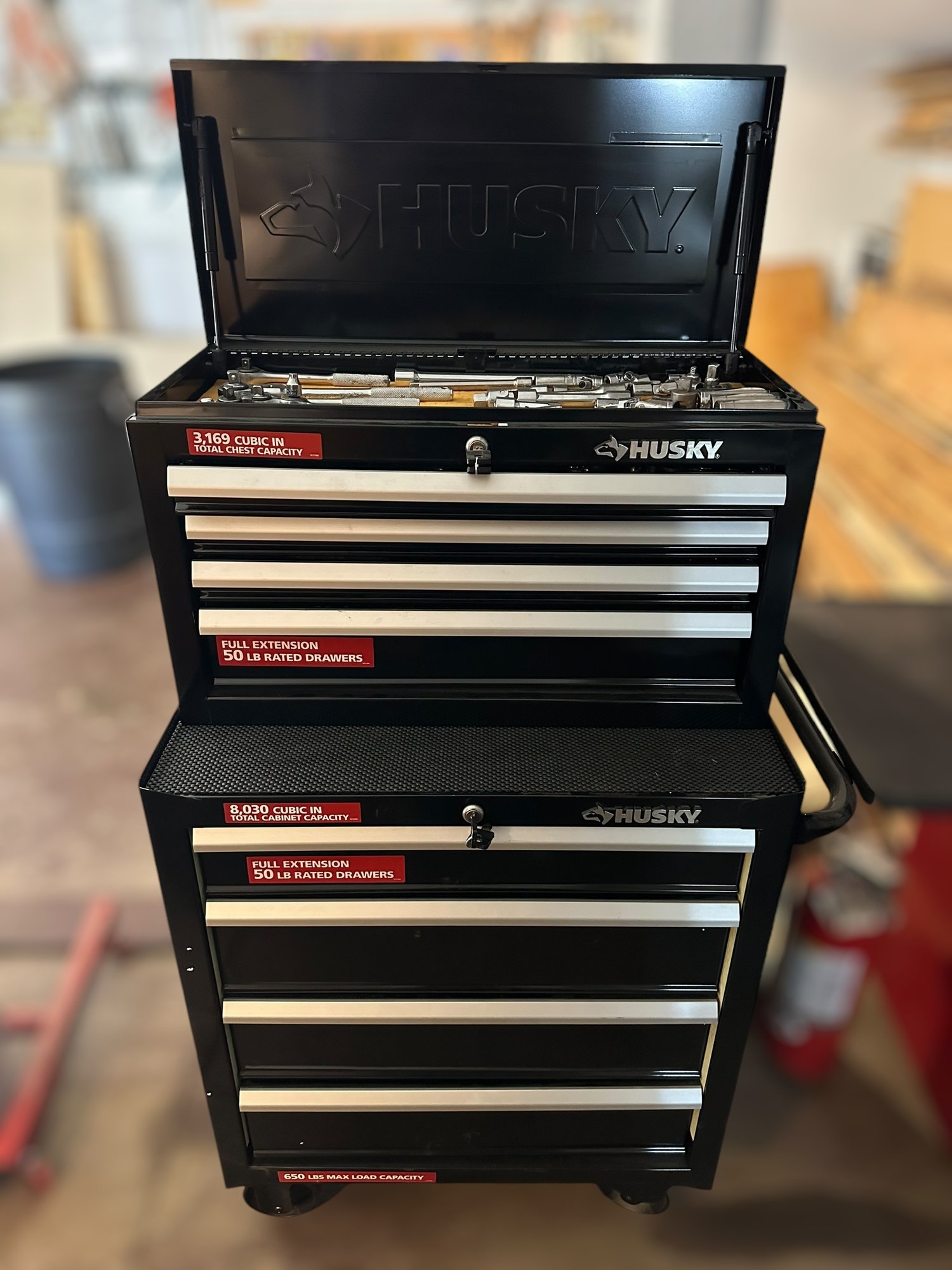 Husky 3169 Cubic Inch Tool Chest With 50lb Rated Drawers And 8030 Cubic ...
