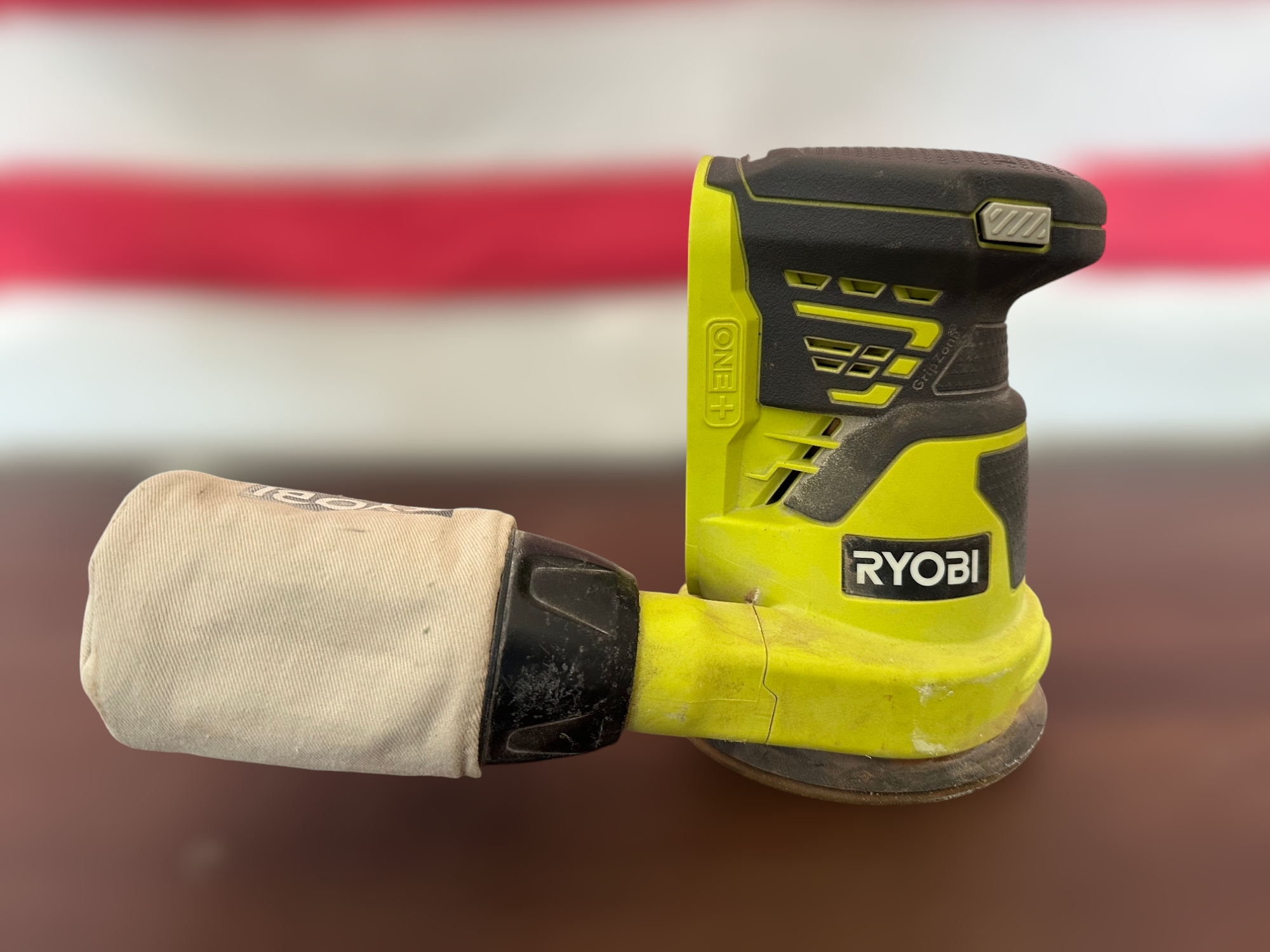18V ONE Ryobi 5inch Cordless Orbit Sander #15365 | Auctionninja.com