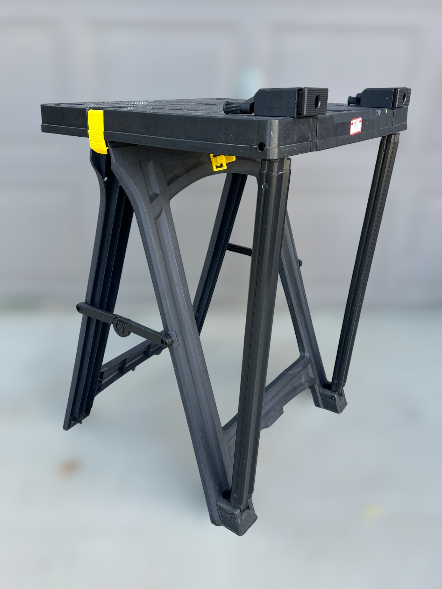 Stanley Heavy Duty Work Bench #16645 | Auctionninja.com