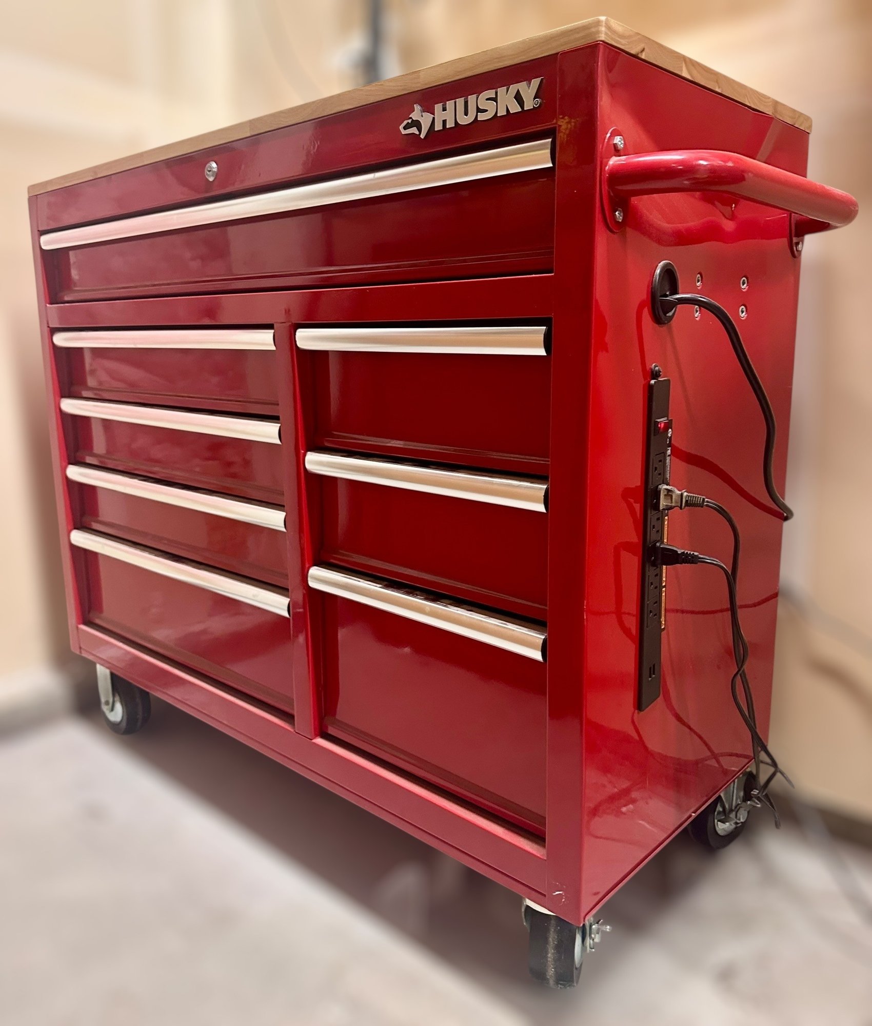Husky Standard Duty 10-Drawer Mobile Workbench Tool Chest With Solid ...