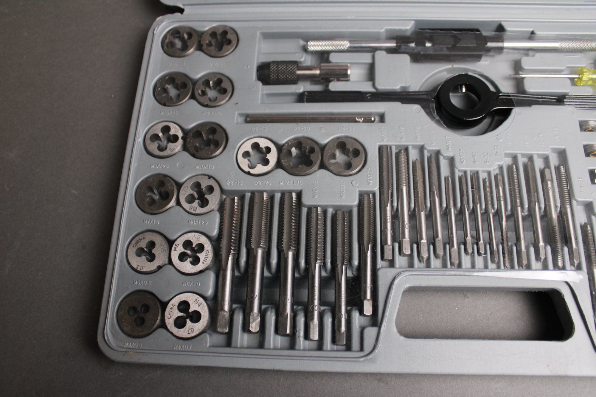 60-Piece Tap And Die Set With Sturdy Case - Comprehensive Threading Kit ...