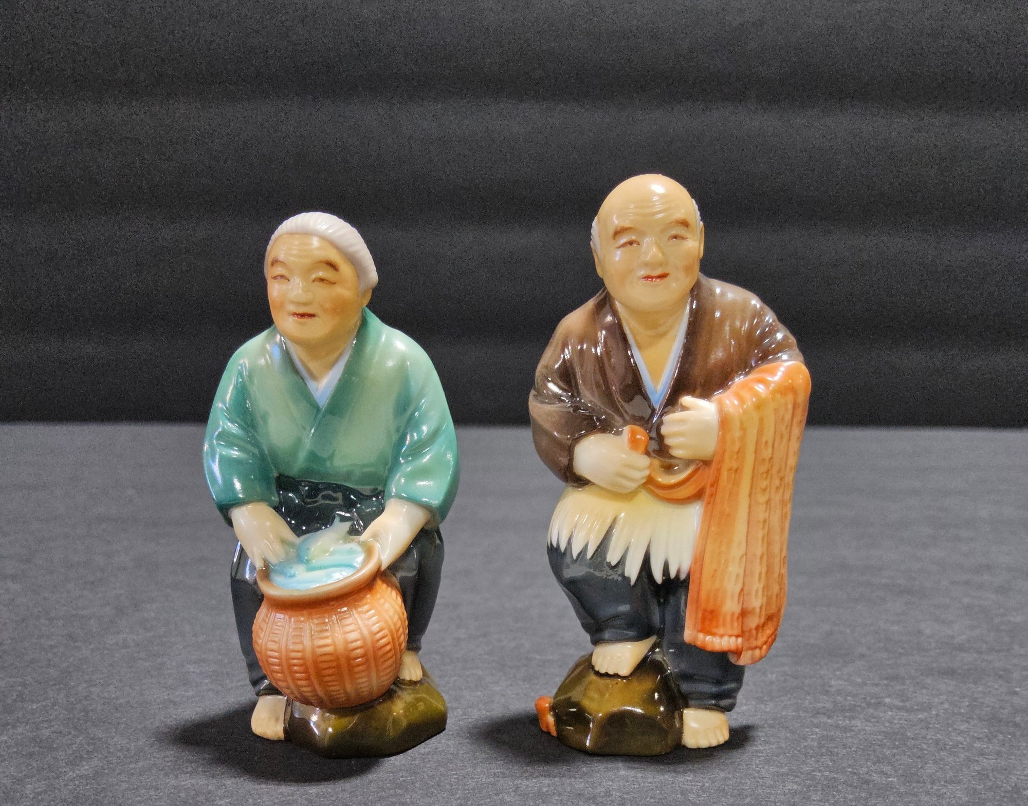 (B17) Vintage Japanese Toshikane Porcelain Salt & Pepper Shakers ...