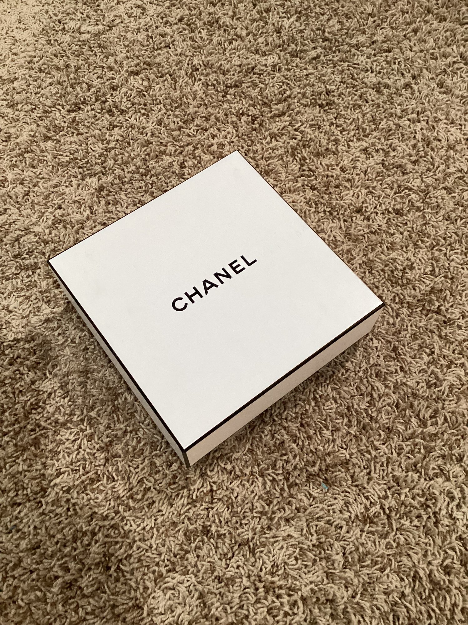Chanel Box Black And White, Empty #3264 | Auctionninja.com